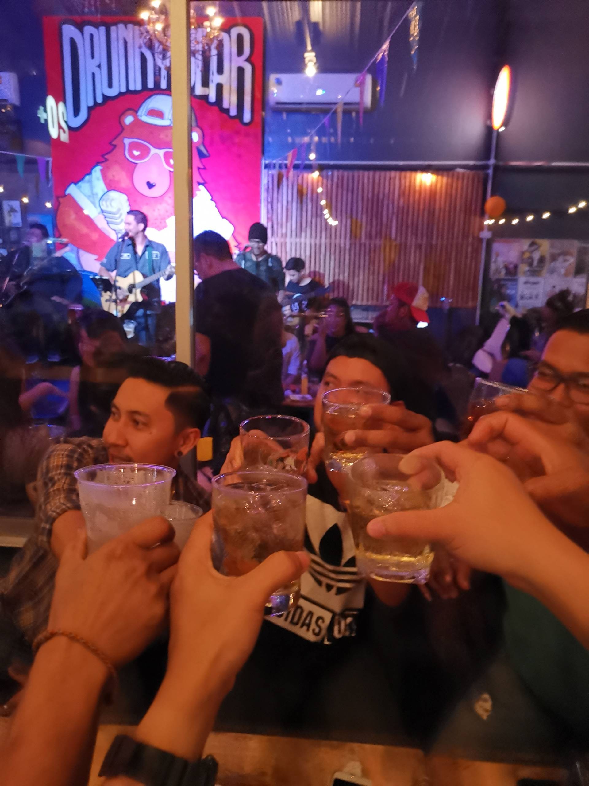 รูป Drunky Bear Café