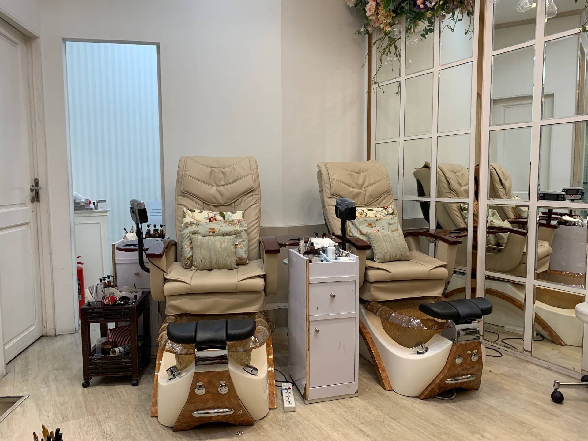 รีวิว Chaba Nails & Eyelashes Pro สยามสแควร์ วัน - ตัดแต่งหนังไม่เจ็บ ...