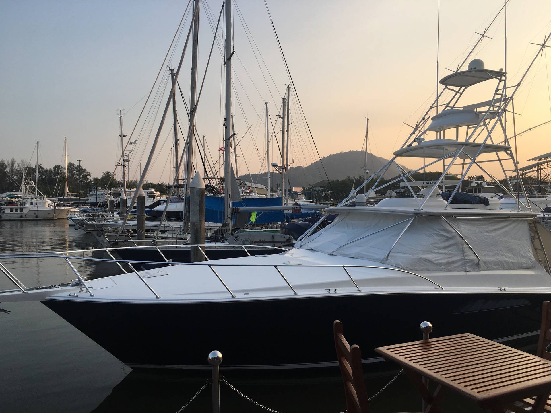 ร้าน Lighthouse Market | รีวิวร้านอาหาร - Wongnai