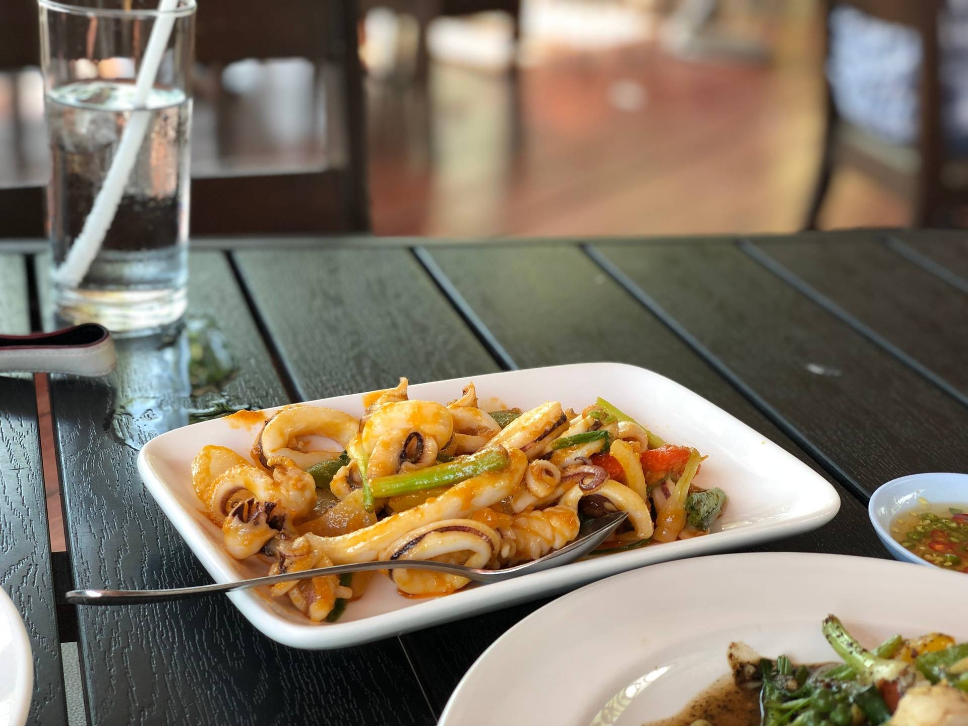 หมึกผัดไข่เค็ม ร้าน Boss Thai & Seafood Restaurant (river)