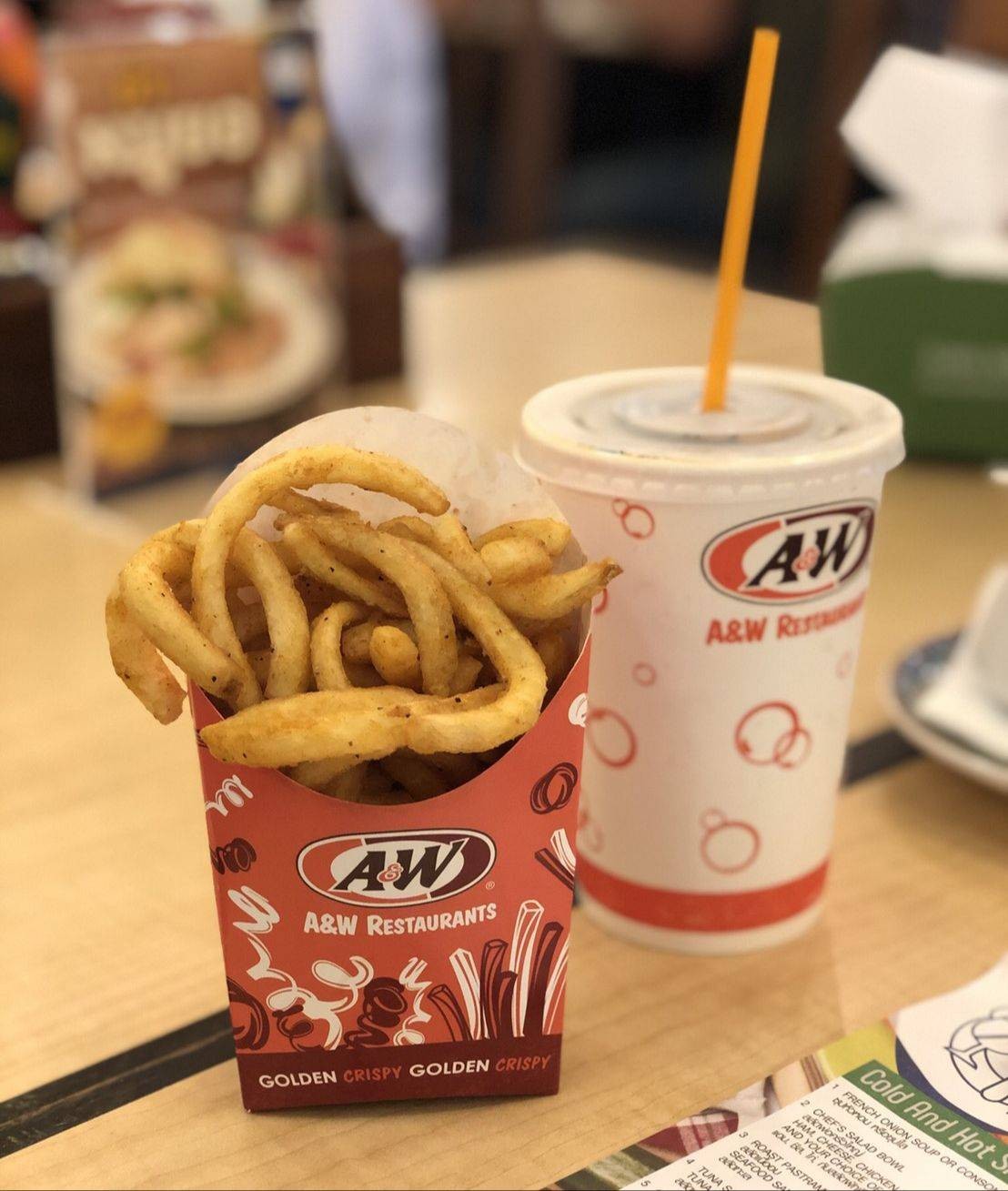 รีวิว A&W Express เดอะสตรีท รัชดา - Curly Fries อร่อยๆ - Wongnai