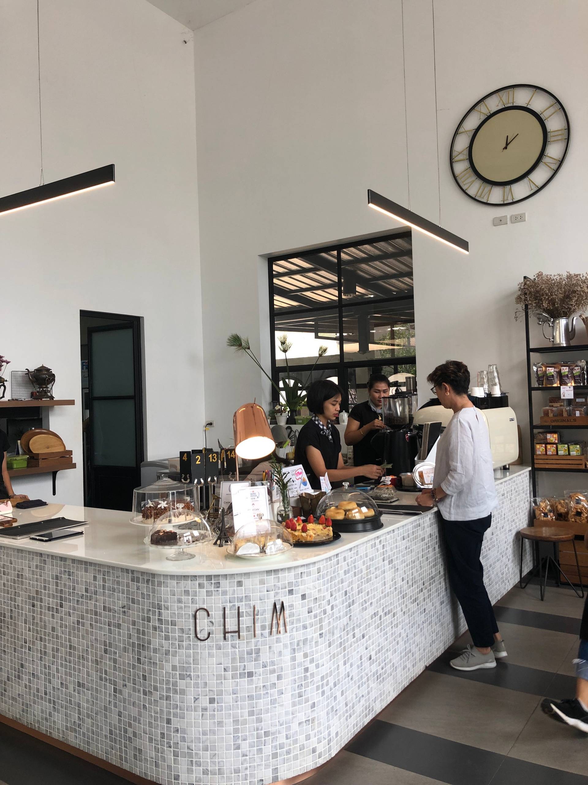 รีวิว Chim cafe ตรงข้ามโลตัสแกลง - ร้านคาเฟ่น่ารัก เมนูดี