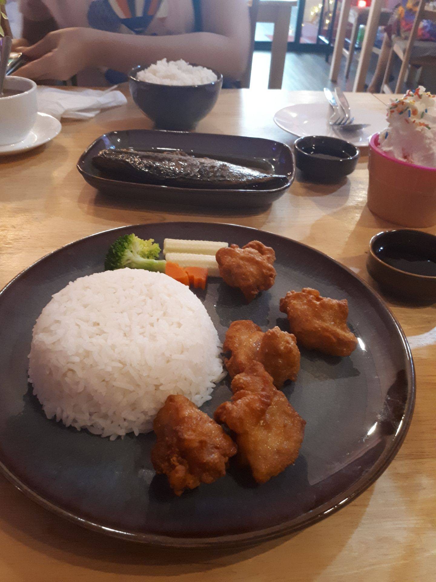 รีวิว Cat human cafe - แมวน่ารักมากๆๆๆๆๆๆ อาหารอร่อยด้วย ต้องมาบ่อยๆ ...