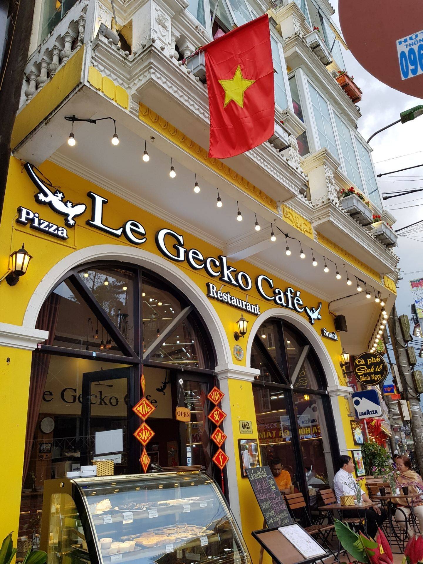 รีวิว Le Gecko Cafe’ - นั่งชิวล์ช่วงเย็นคือดี - Wongnai