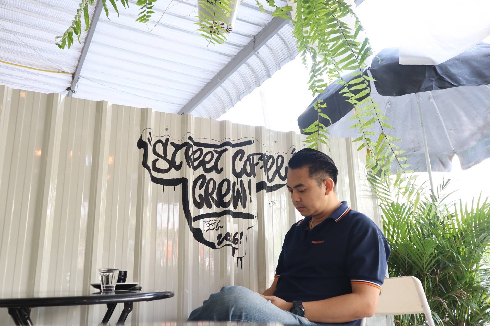 รีวิว Street Coffee Crew ตึกขาวแมนชั่น - กาแฟสายฮิปสายชิวแบบมีสไตล์
