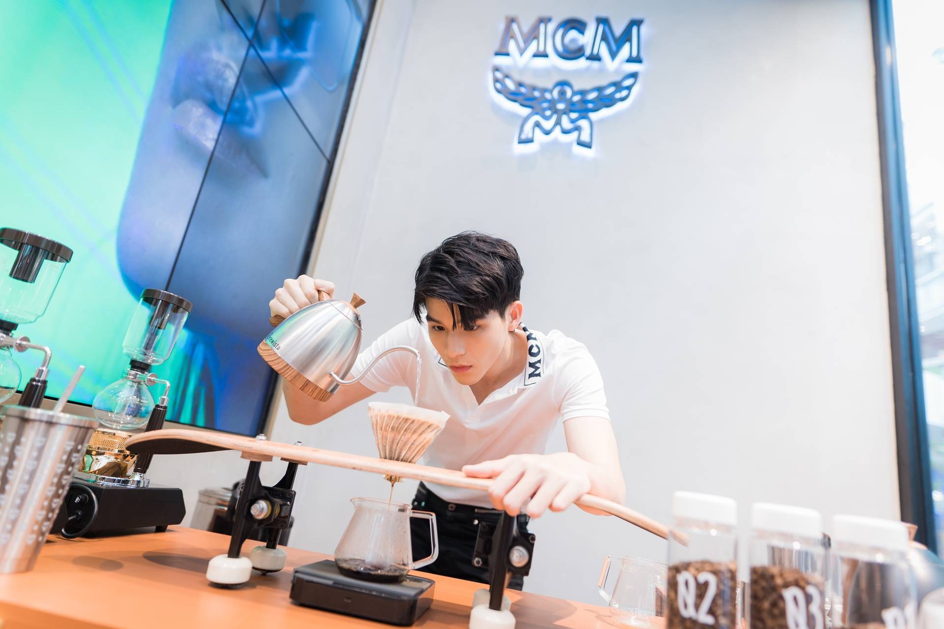เปิดตัว “MCM Cafe” คาเฟ่สุดชิกจากแบรนด์เครื่องหนังสุดฮิป ณ Emquatier