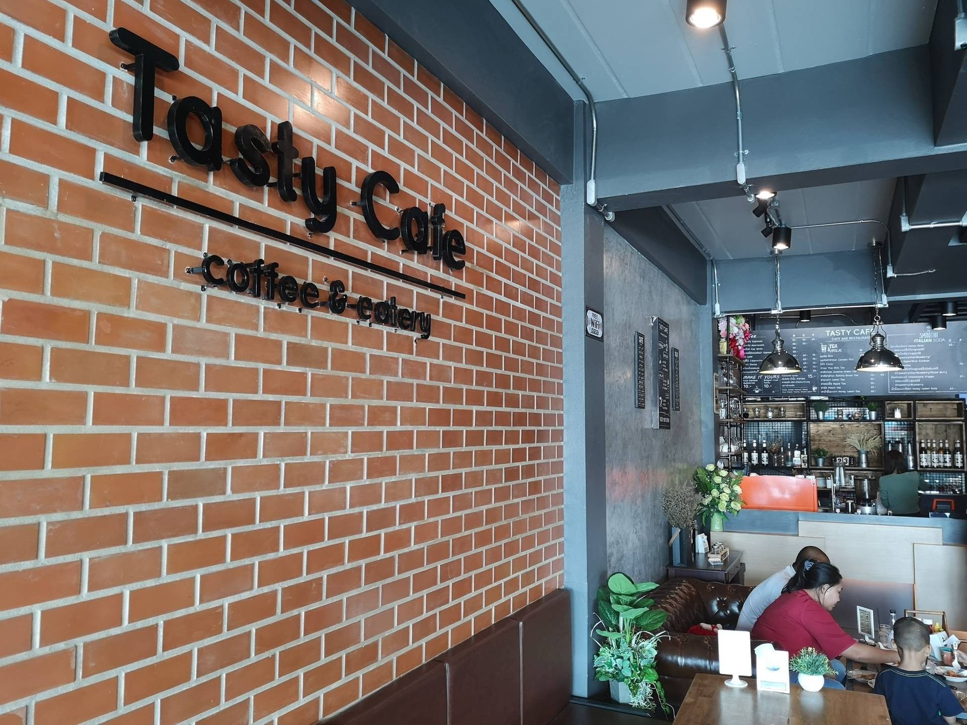 รีวิว Tasty Cafe - ร้านอาหารพร้อมกาแฟอร่อย