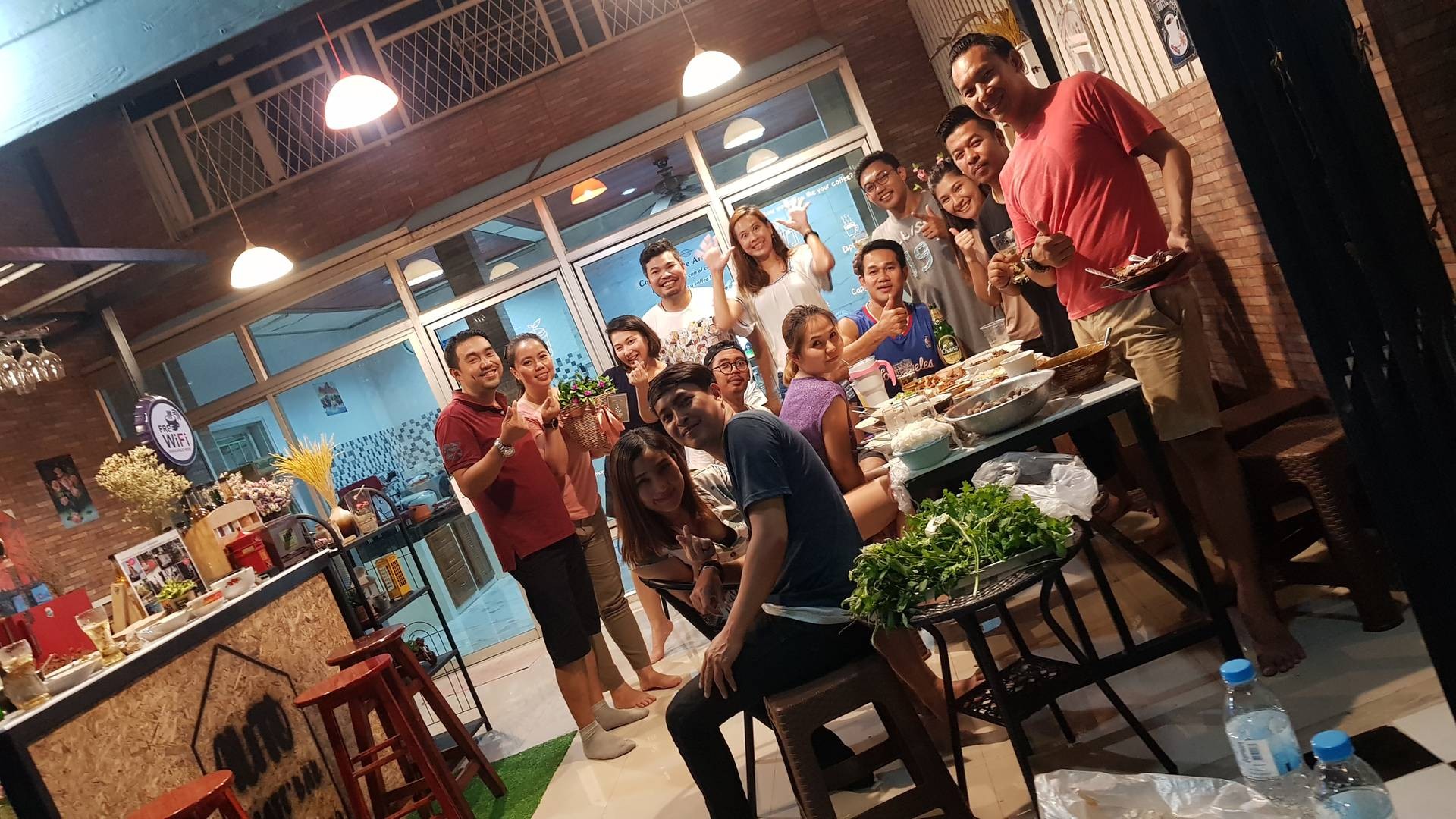 รีวิว กาแฟสด Auto cafe (ท่าอิฐ) - นั่งเล่น พักผ่อน กาแฟอร่อย กลมกล่อม ...