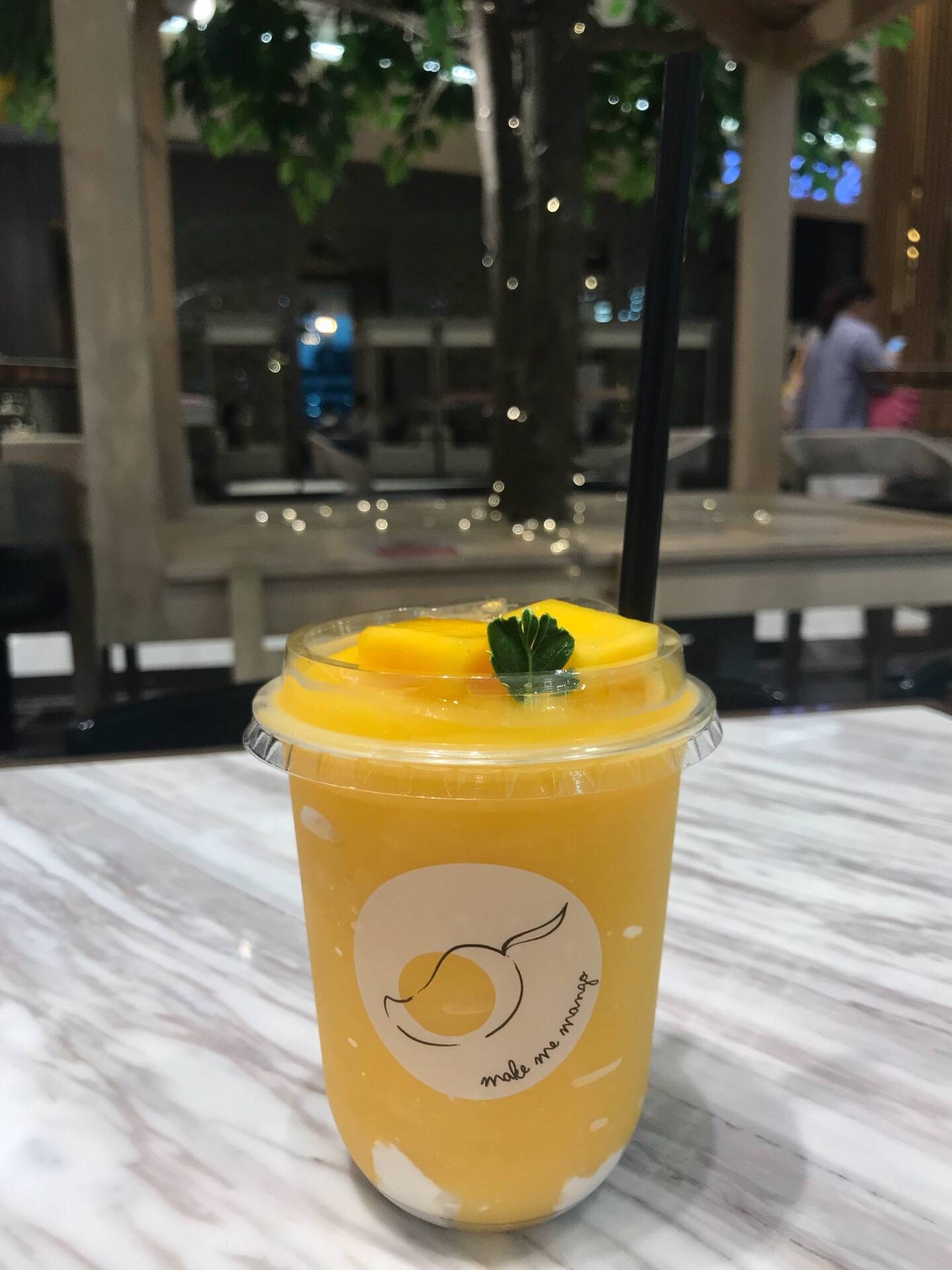 รีวิว Make Me Mango King Power - เมนูมะม่วงสุกหลากหลาย ร้านน่านั่ง