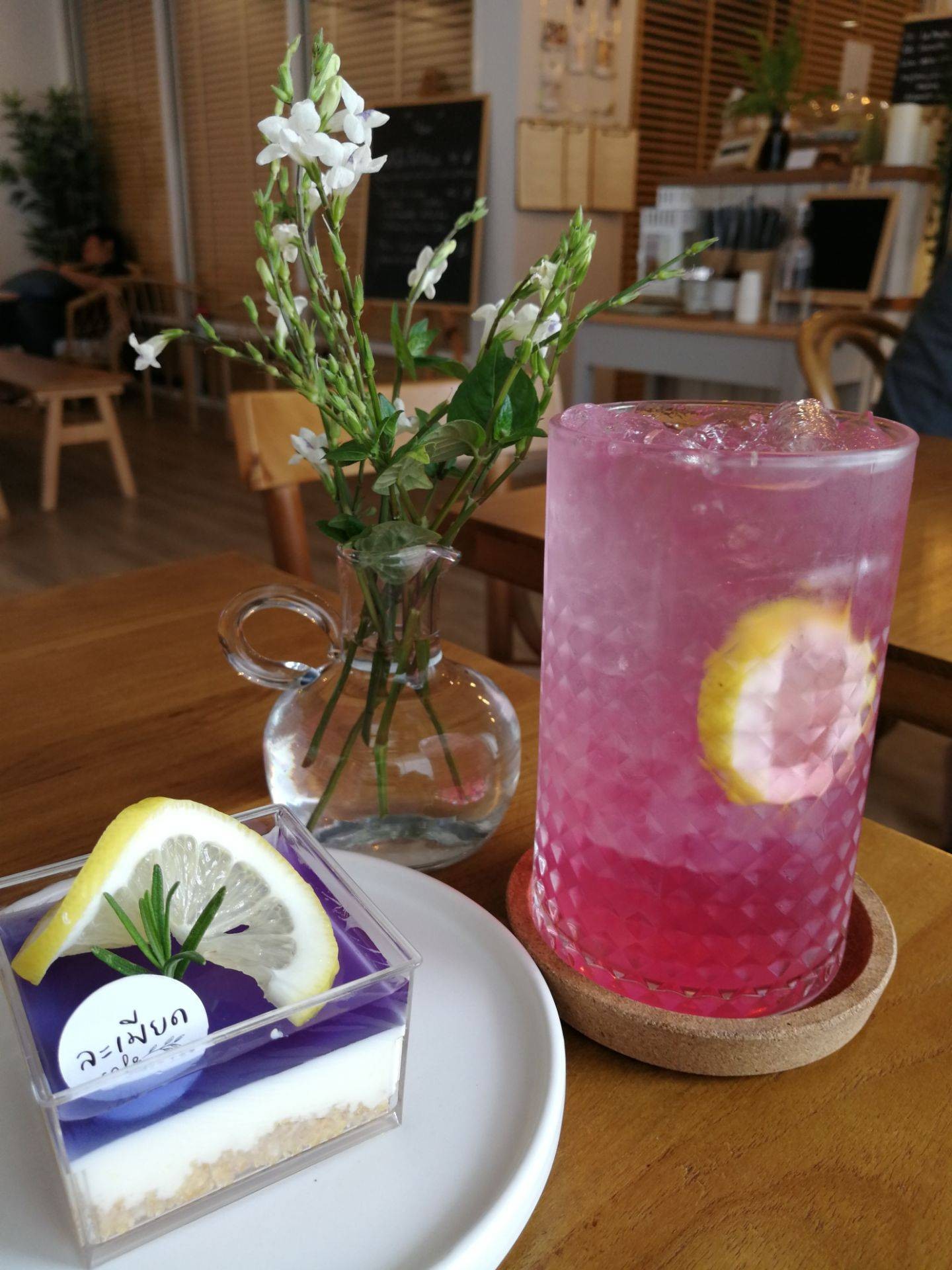 รีวิว la miette | ละเมียด โฮม คาเฟ่ - - ร้านน่ารัก น้ำอร่อย พนักงาน ...