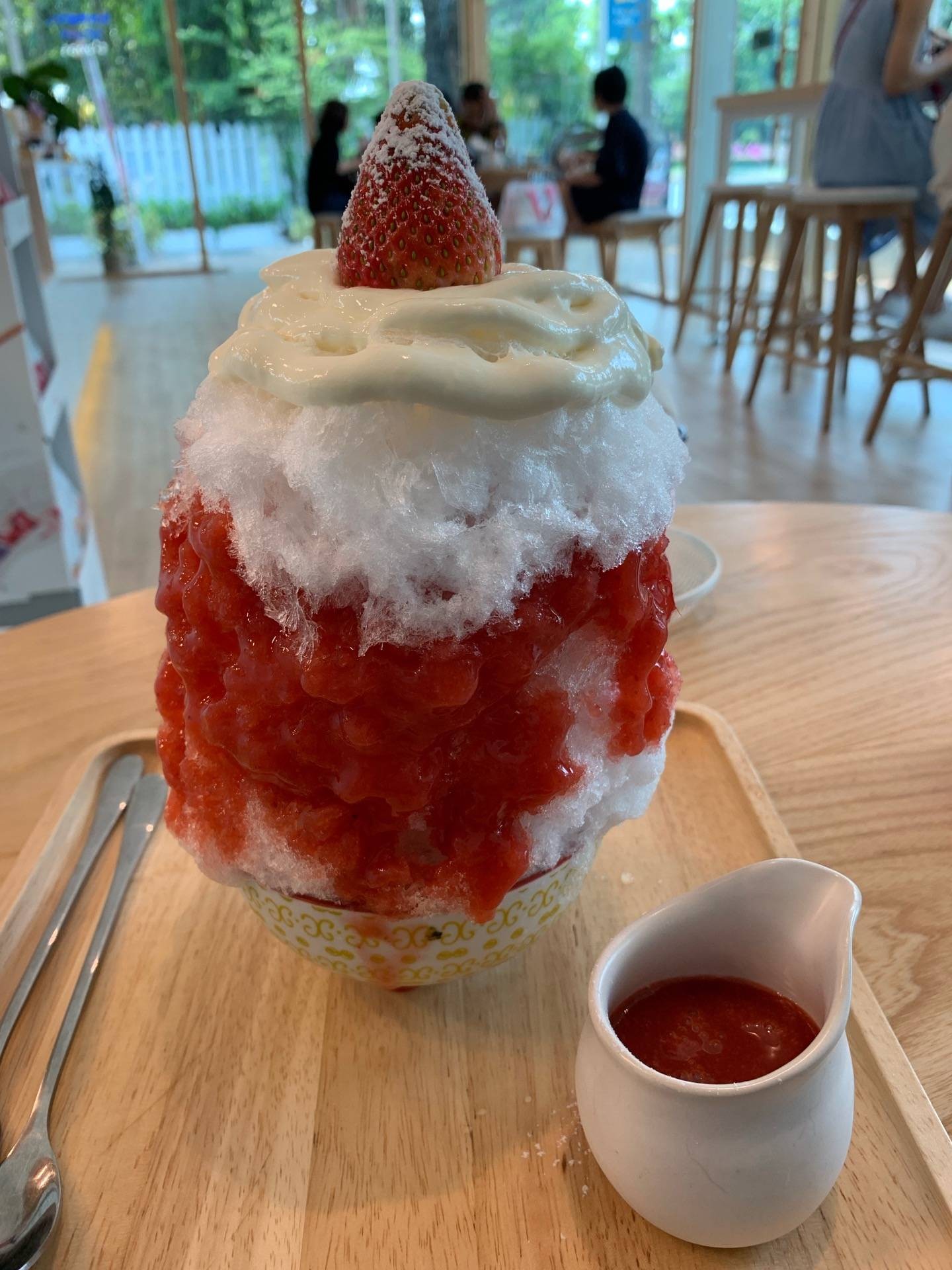 รีวิว Kumo cafe จิตรลดา - น้ำแข็งไสหน้าตาดีแต่รสชาติเฉยมากๆ - Wongnai