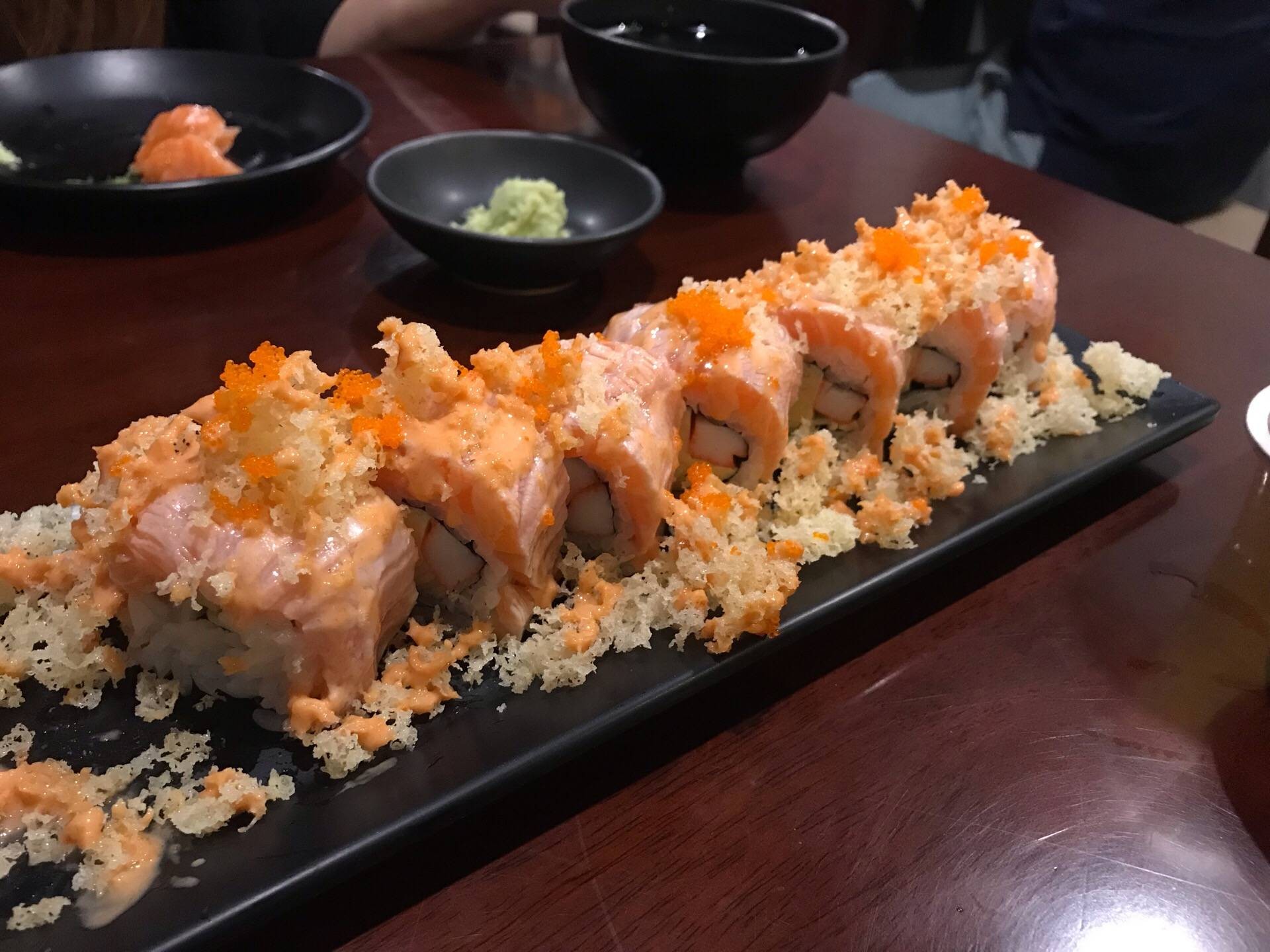 รีวิว Sushi Hari - salmon tempura roll is good!!!