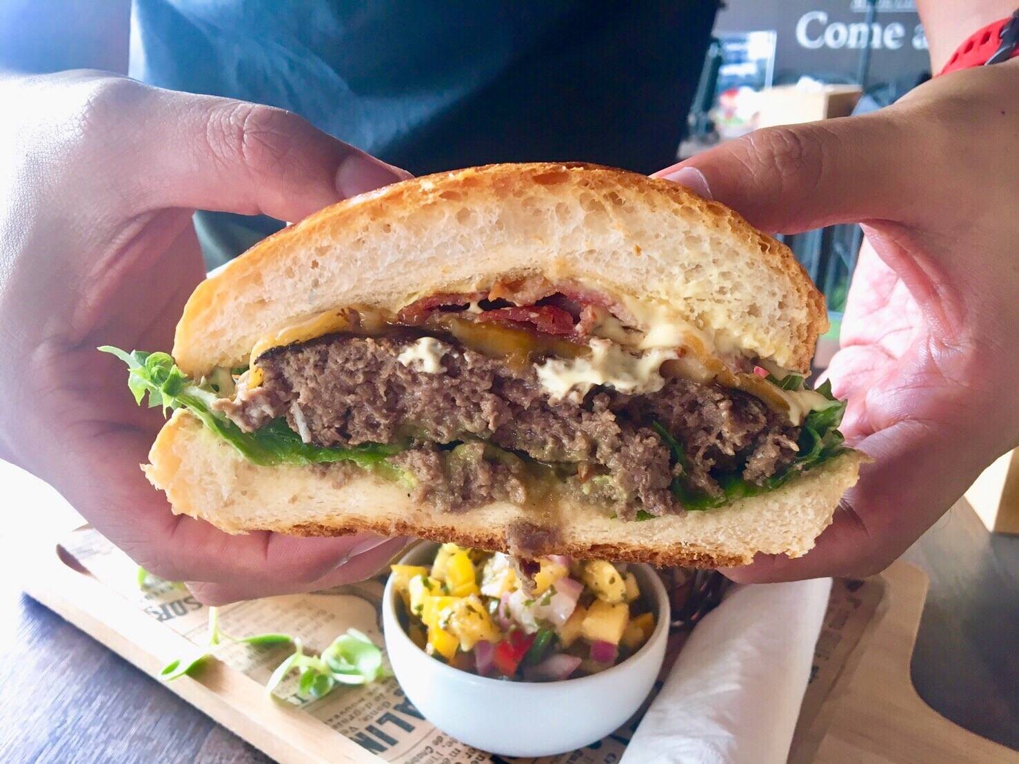 รีวิว Hash Burger & More, Kata - ร้านอาหารสไตล์นานาชาติ - Wongnai