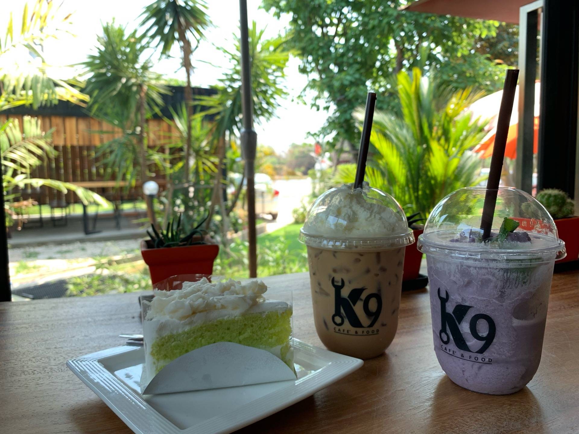 รีวิว K9 CAFE AND FOOD - คาเฟ่น่านั่ง บรรยากาศร่มรื่น เครื่องดื่มราคา ...