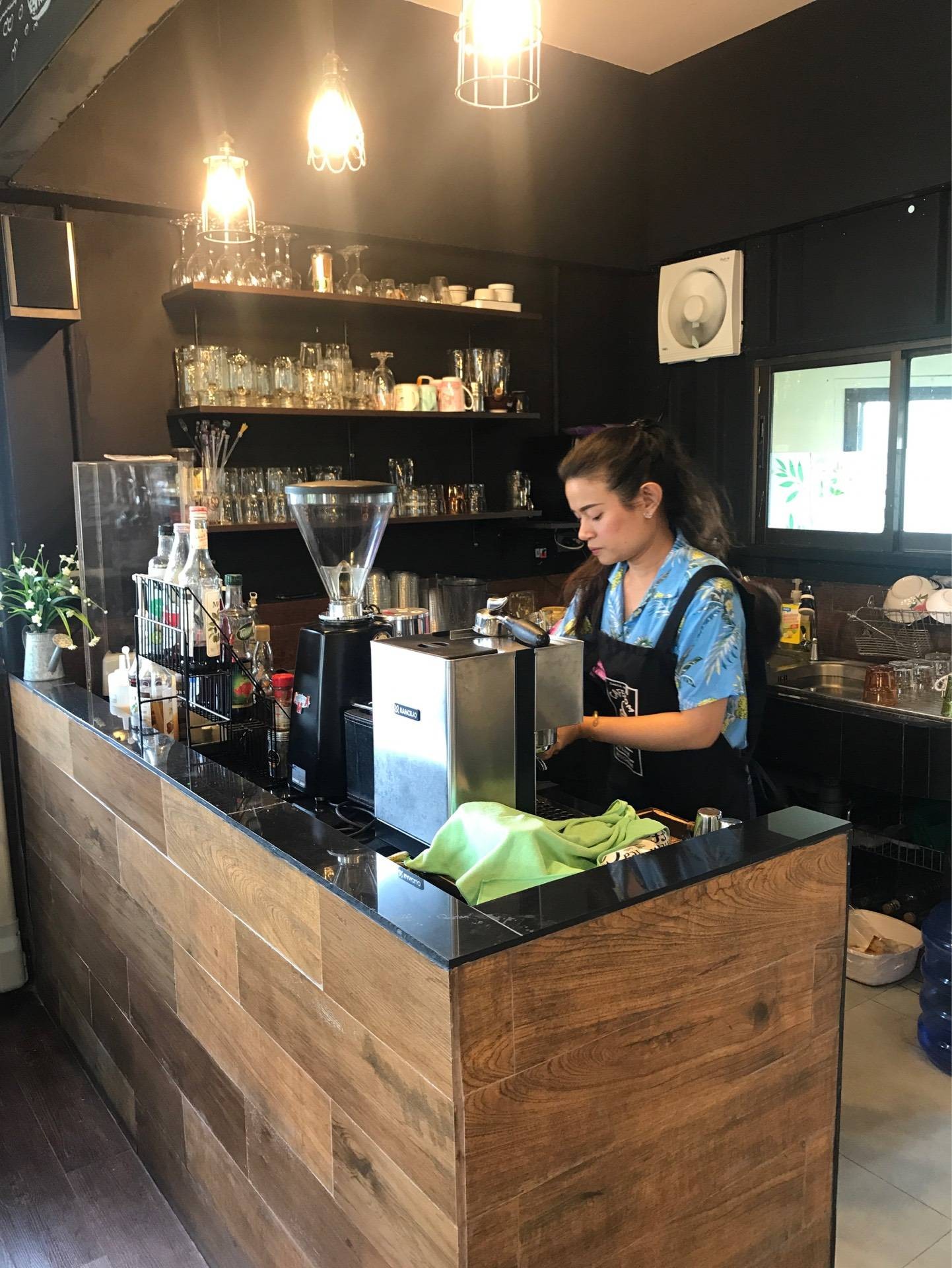 รีวิว กาแฟหอม (cafe hom) - ดีสุดในย่านนี้แหล่ะ เหอเหอ