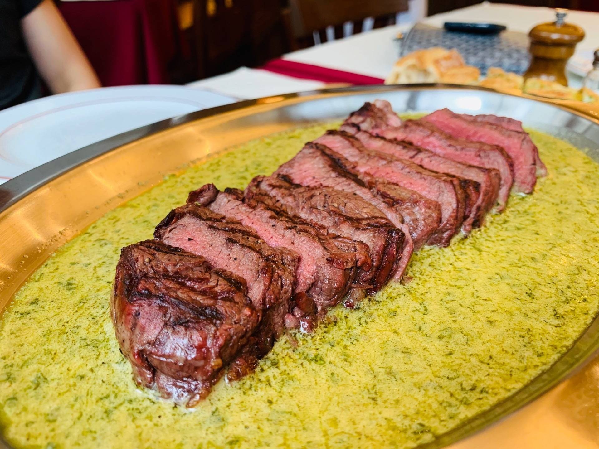 รีวิว Le Boeuf The Steak & Fries Bistro หลังสวน - อาหารเค็มไปหน่อย ...