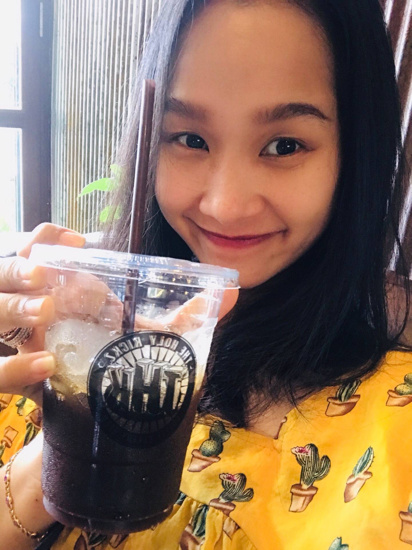 รีวิว The Holy Kickz Coffee Bakery Beer ซ.สามัคคี - มินิมอล ก็เท่ได้ ...