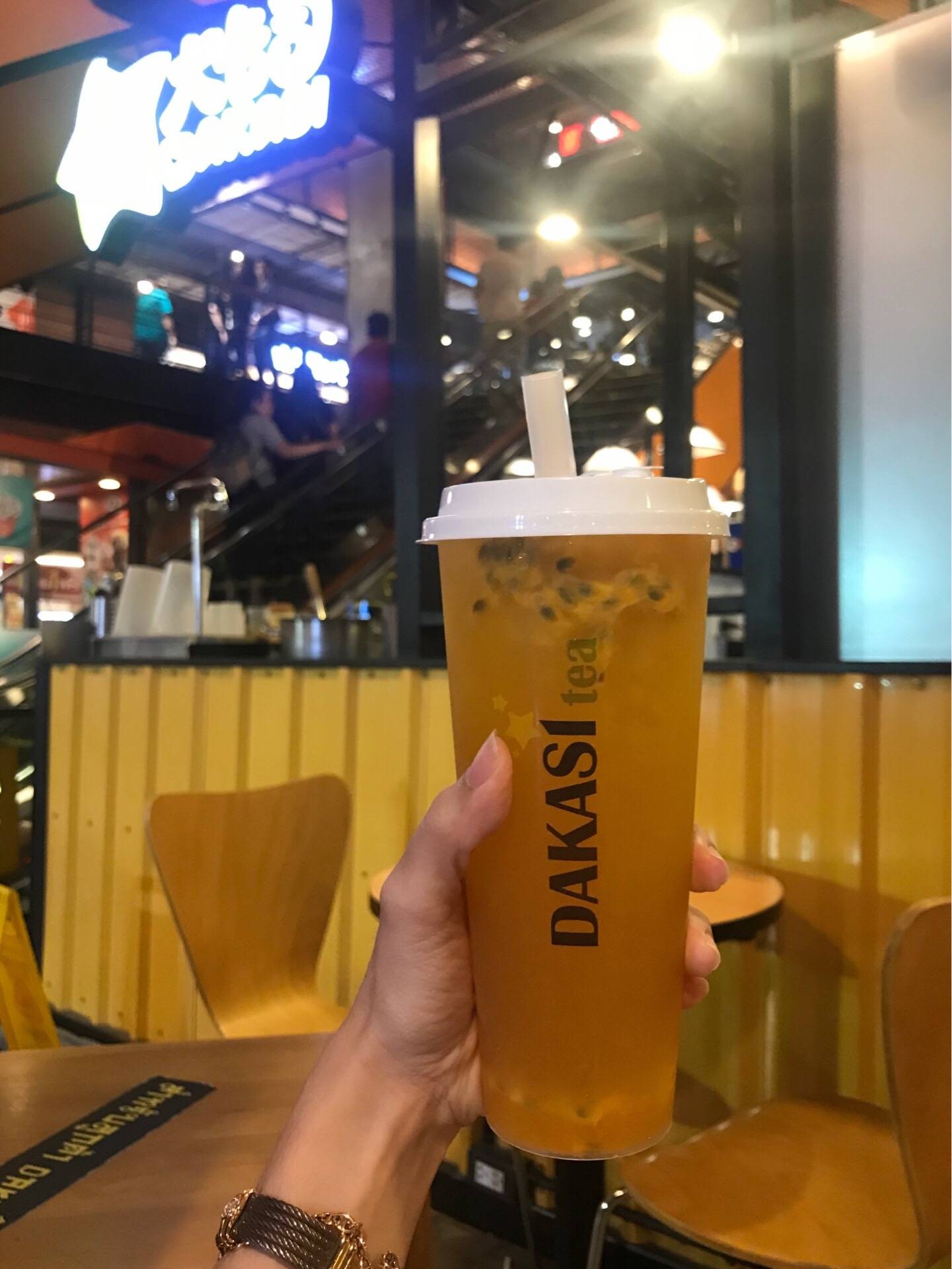 รีวิว Dakasi Tea เดอะ สตรีท รัชดา - ฤดูกาลของชาผลไม้