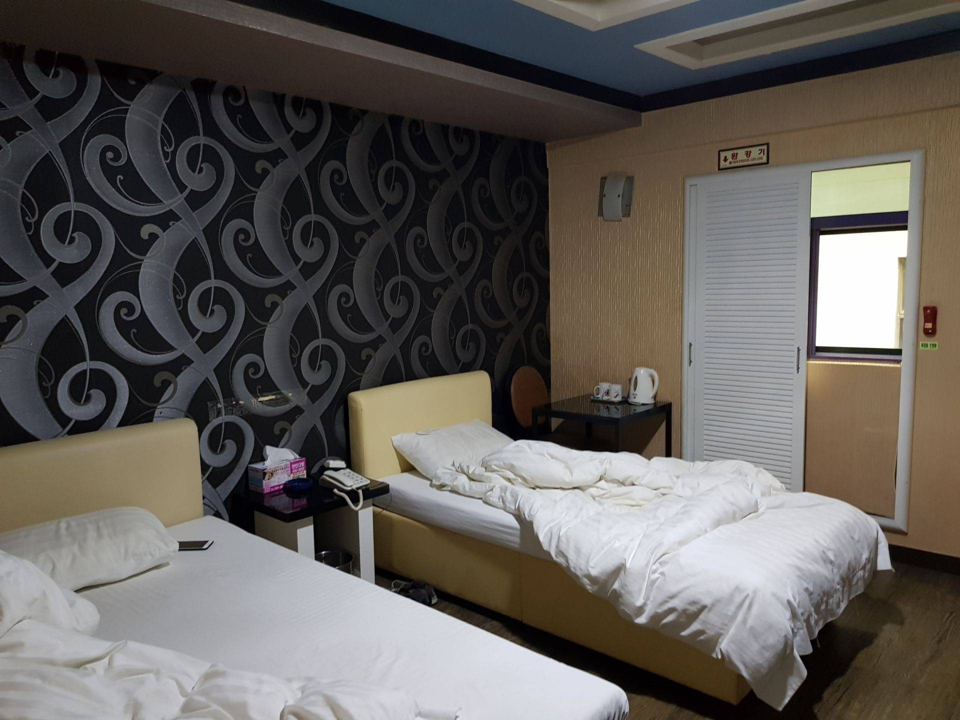 รีวิว Sunshine Hotel Suwon - โรงแรมสามดาวย่านสถานบันเทิง