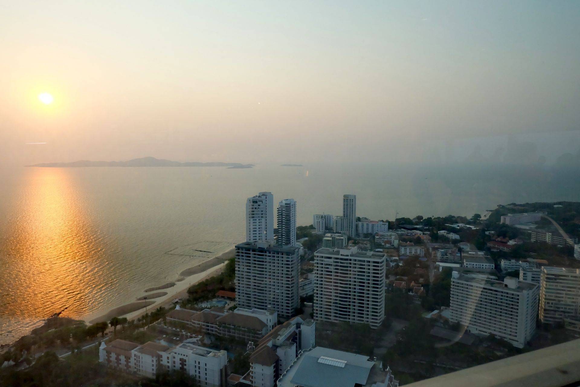 รูป Pattaya Park Tower Pattaya Park Beach Resort - Wongnai