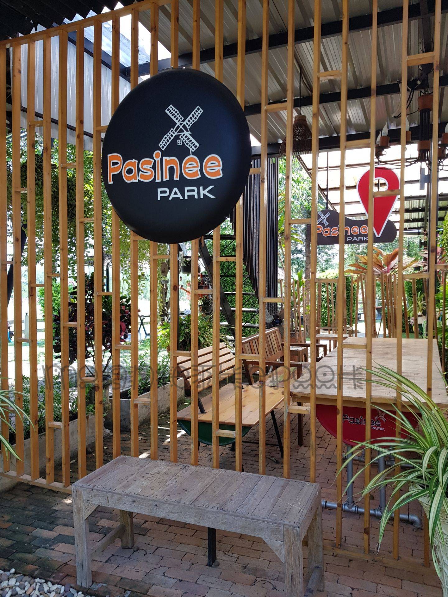 รีวิว Pasinee Park - อาหารอร่อย บรรยากาศดี