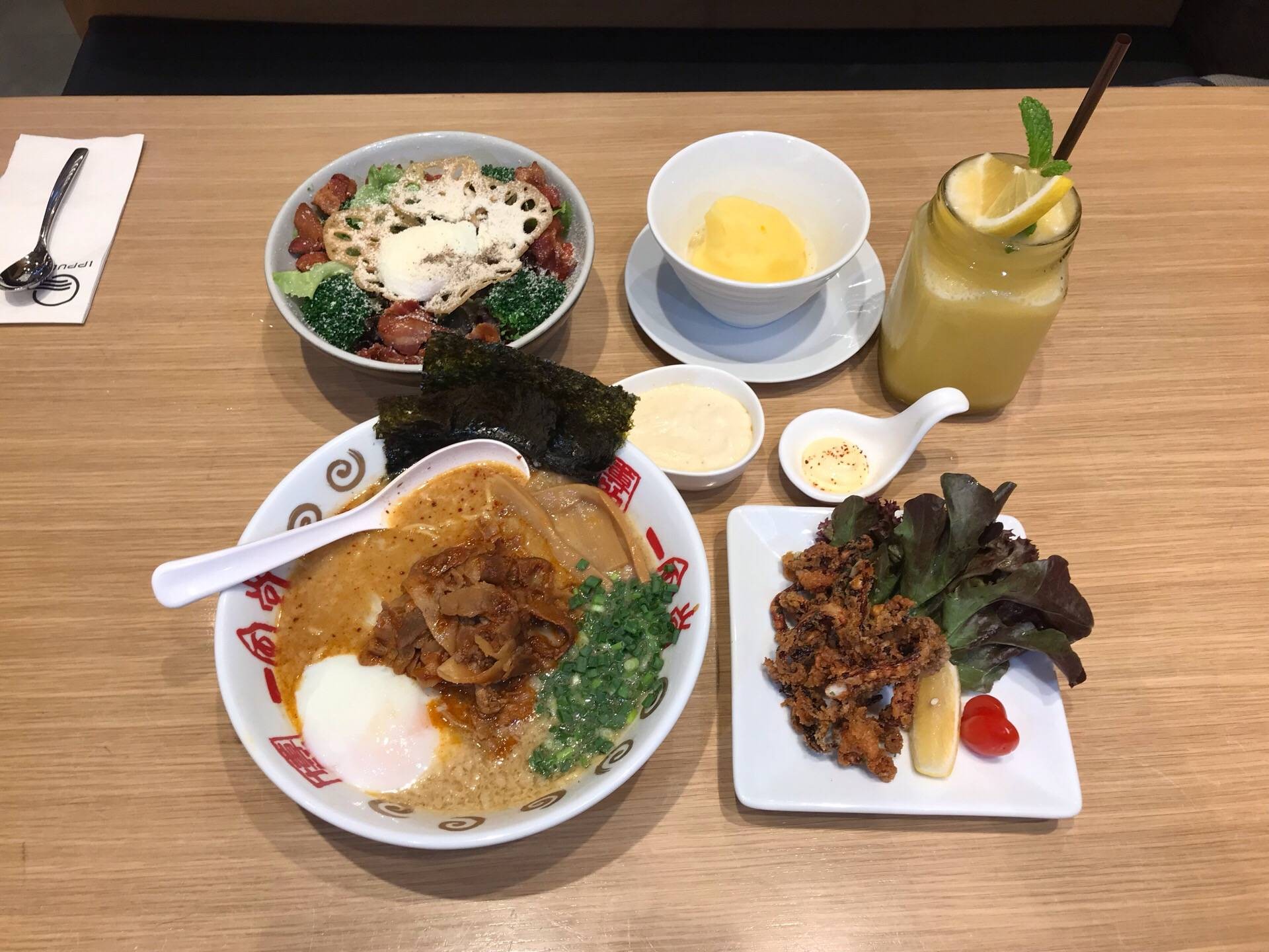 รีวิว Ramen Ippudo เซ็นทรัลเวิลด์ - spicy niku soba อร่อยอ่ะ เผ็ดอร่อยดี ไม่เลี่ยน