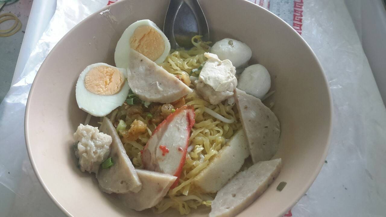 รีวิว ก๋วยเตี๋ยวเอ็นดวงจันทร์ - DuangJan Noodle - บะหมี่แห้งหมู + ไข่ต้ม