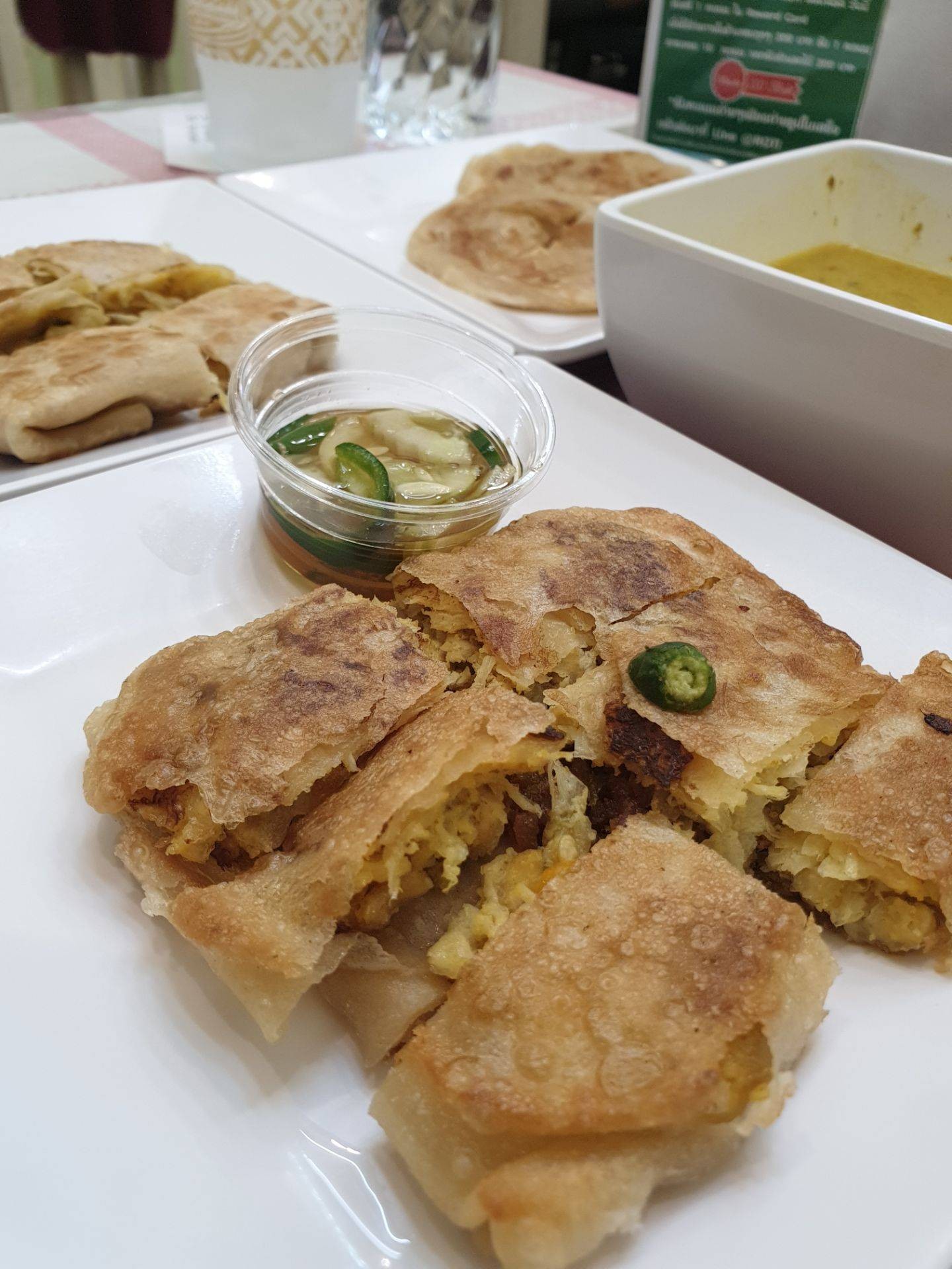 รีวิว Karim Roti Mataba ถนนพระอาทิตย์ - โรตีเนื้อแป้งนุ่มและไส้อร่อยมาก