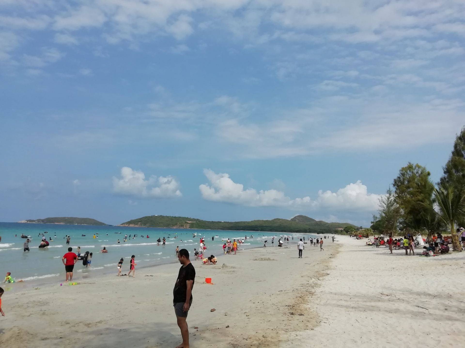 รูป หาดน้ำใส