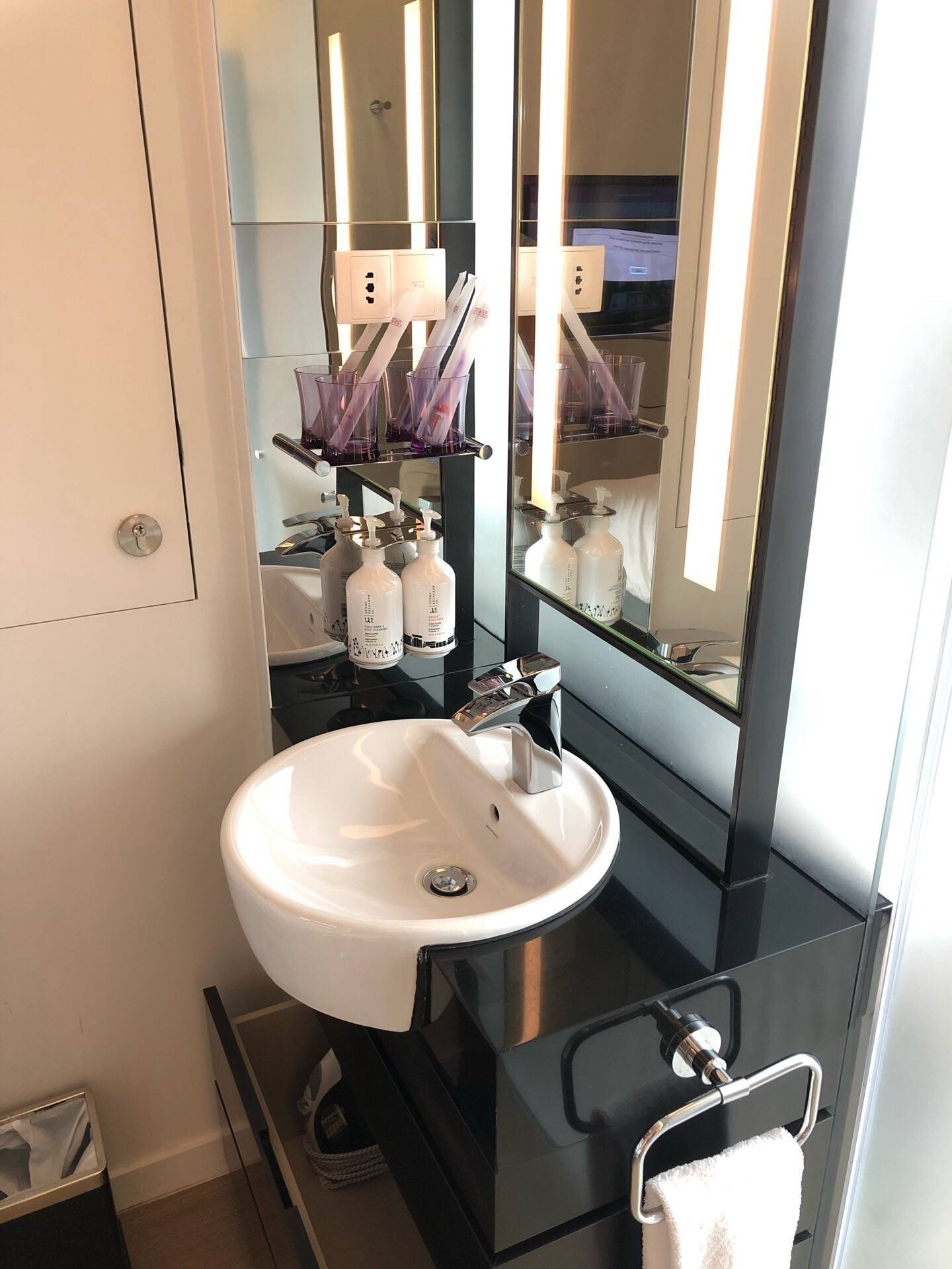 รูป Yotel Singapore