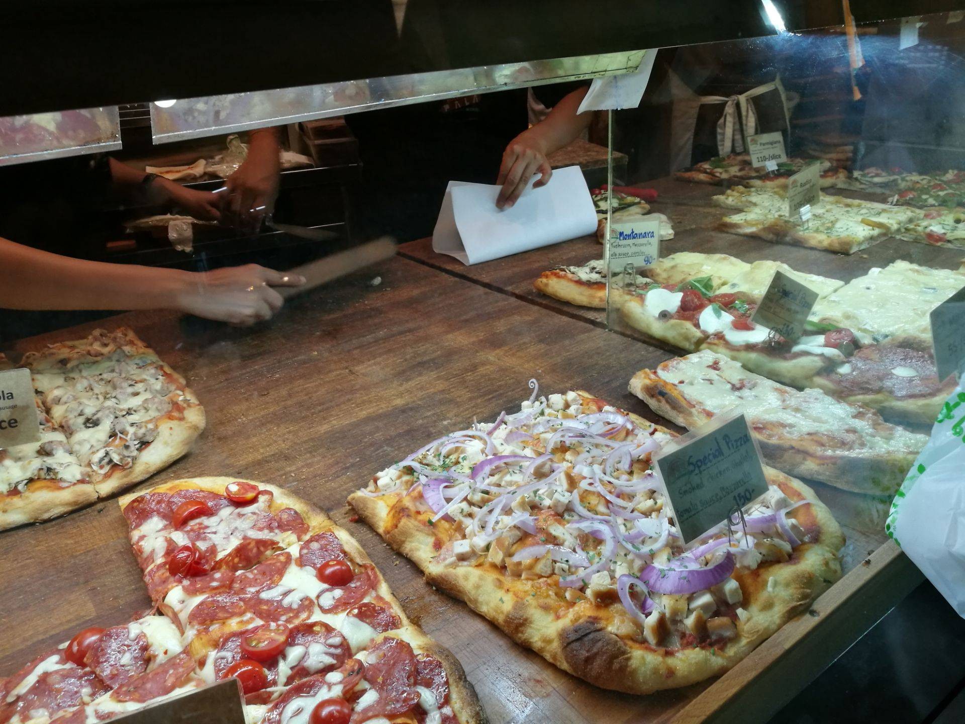 รูป Pala Pizza Romana MRT สุขุมวิท
