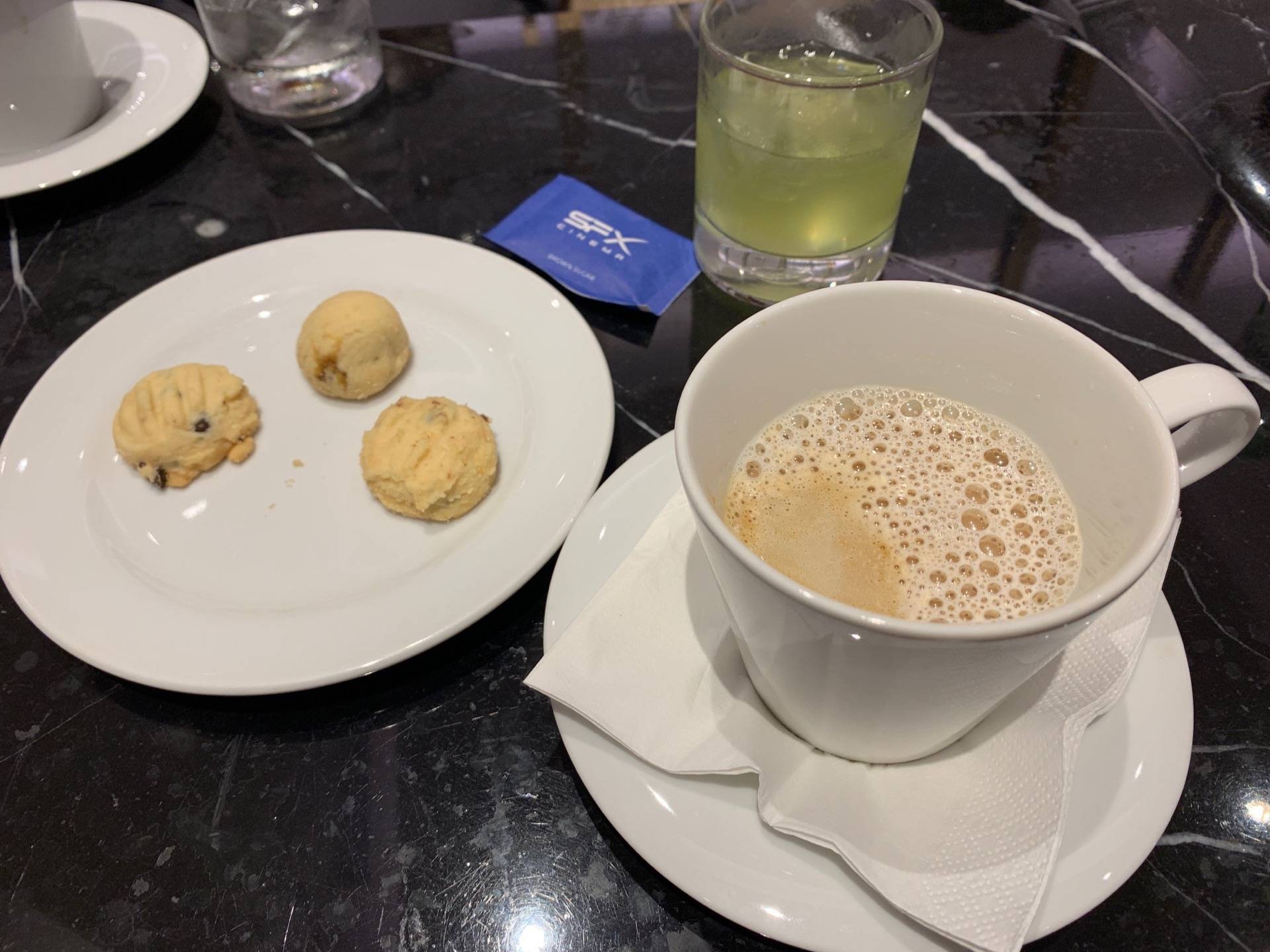 รูป First Class SFX Cinema The Crystal