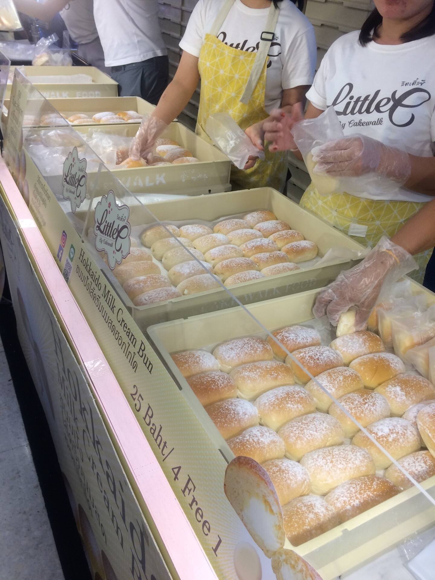 รีวิว Little C Bangkok เซ็นทรัล ปิ่นเกล้า - ใส้นุ่มละลายในปาก เจอกี่ ...