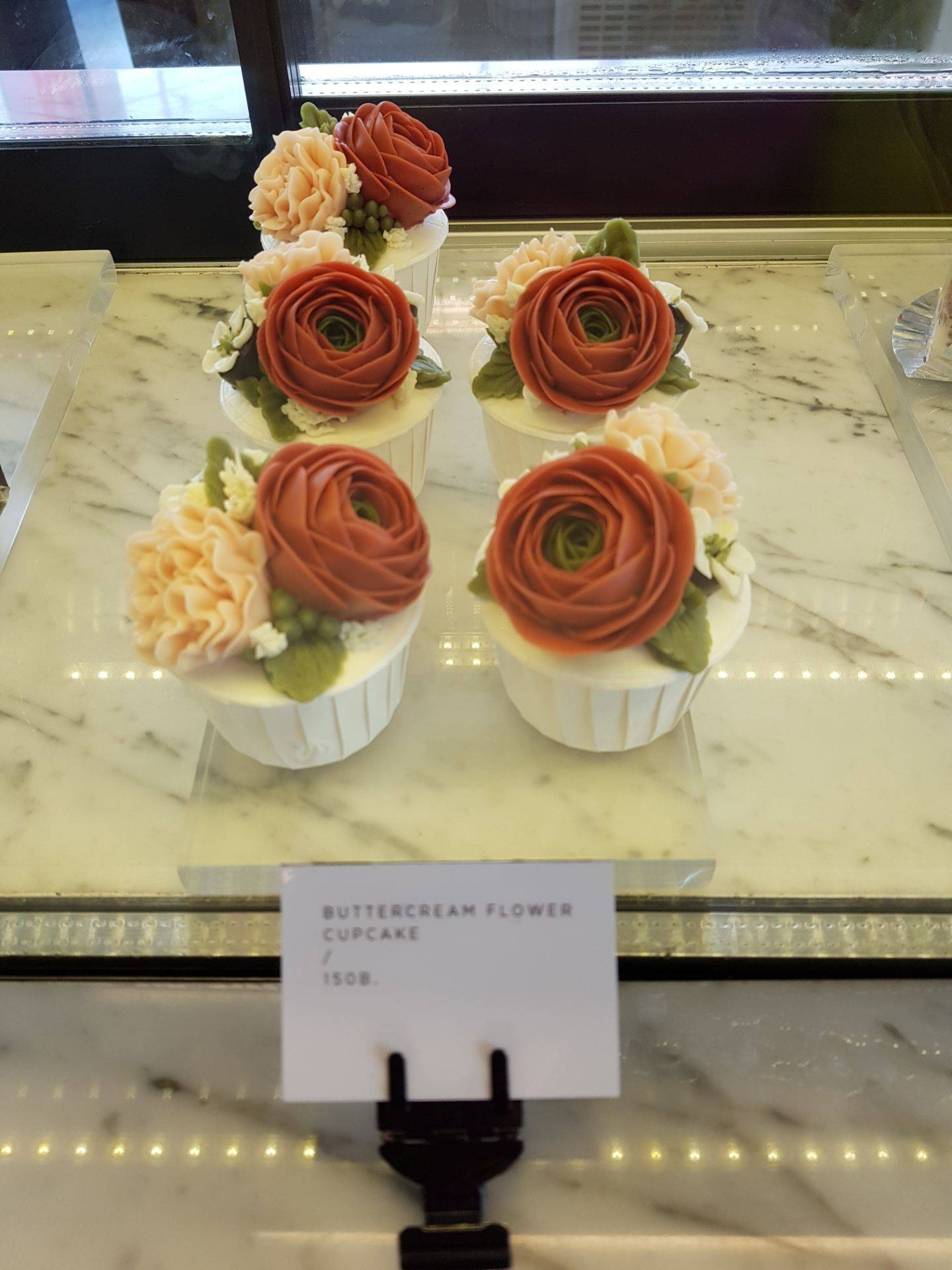 รีวิว SNP cake studio italthai tower - อาหารสีสันสวยงามน่าทาน เน้นแนว ...