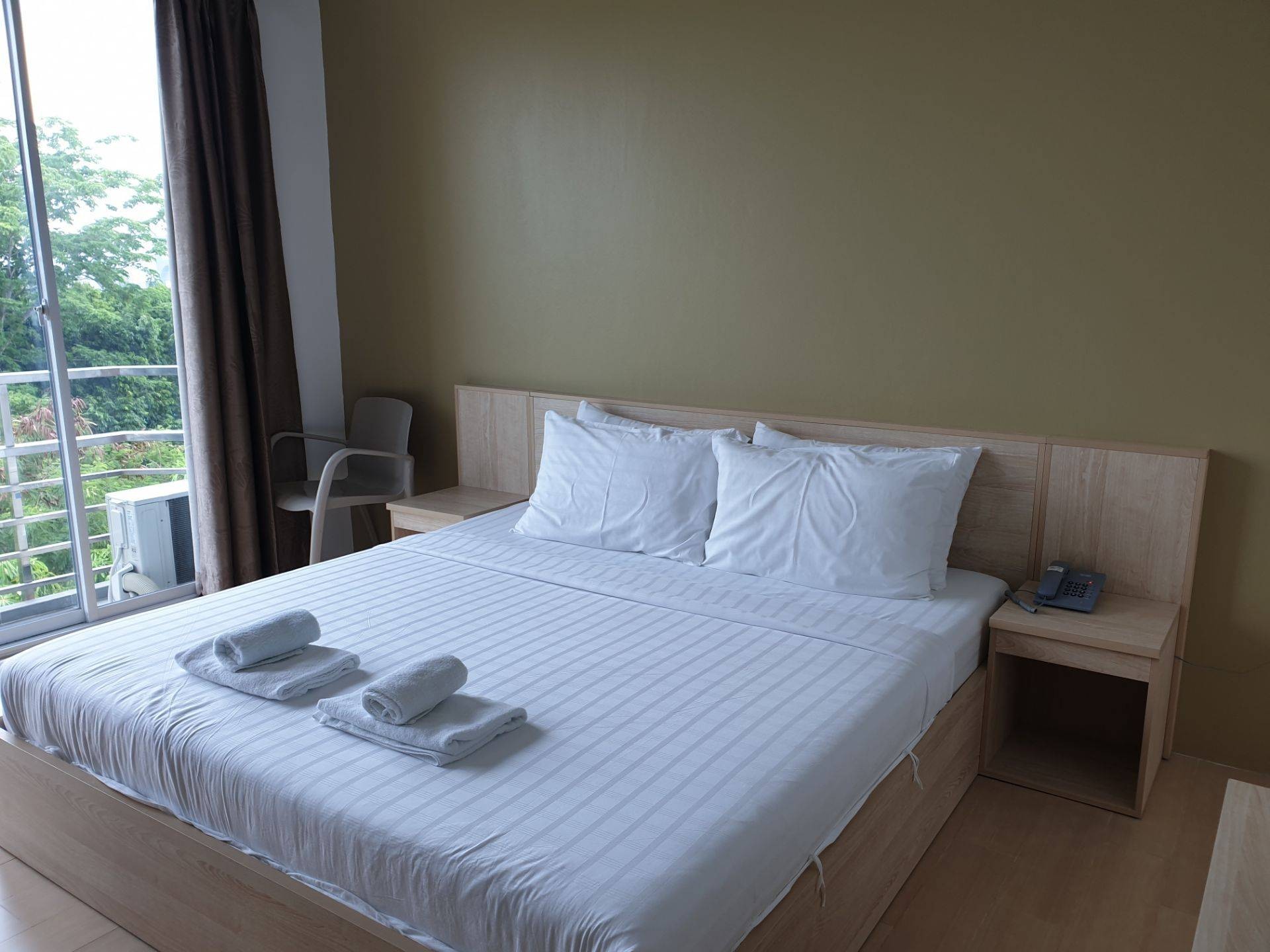 รูป O2 Hotel Lopburi