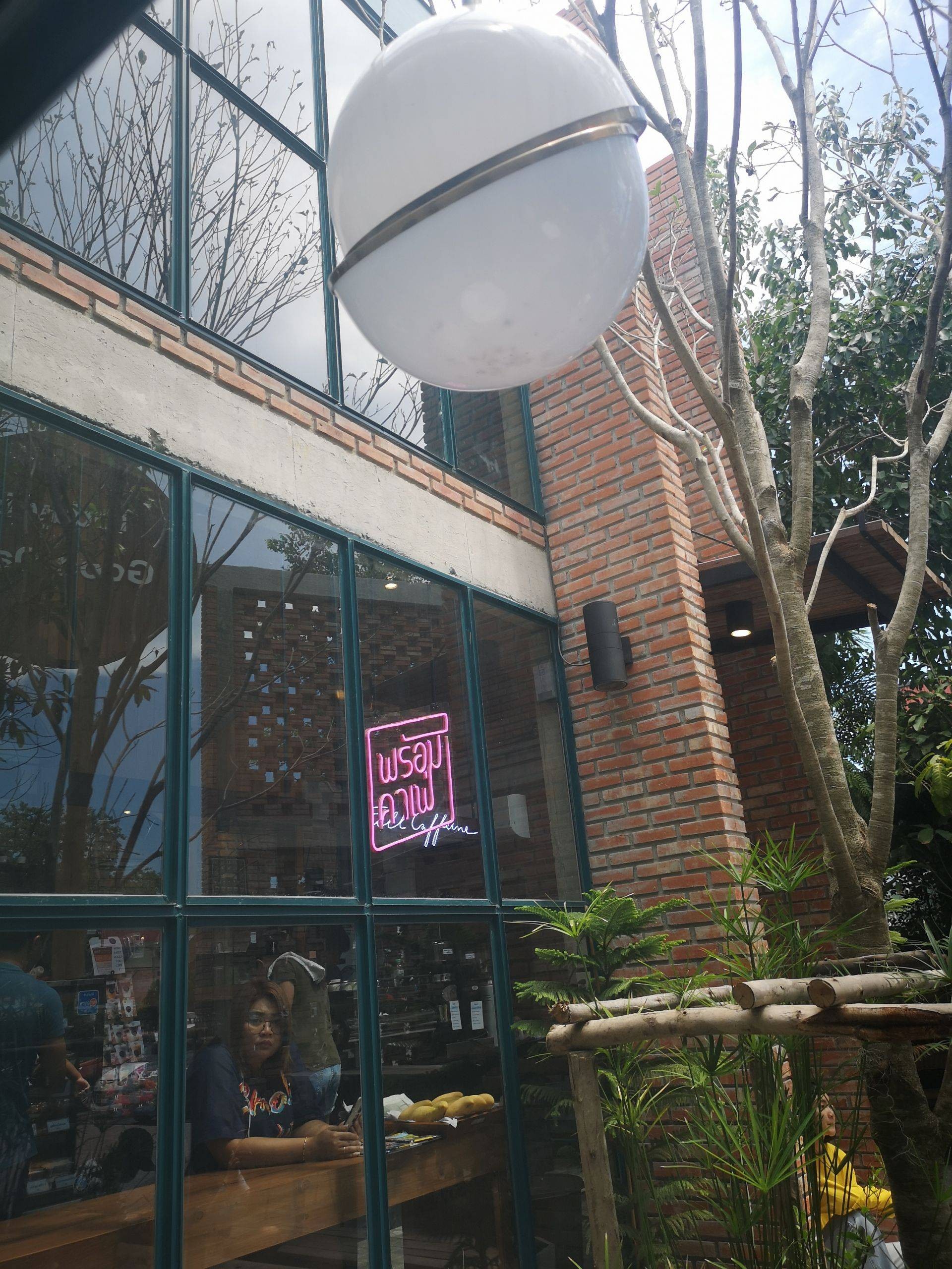 รีวิว Prompt Cafe - ร้านกาแฟ อยู่ในปั้มคราวด์เทค