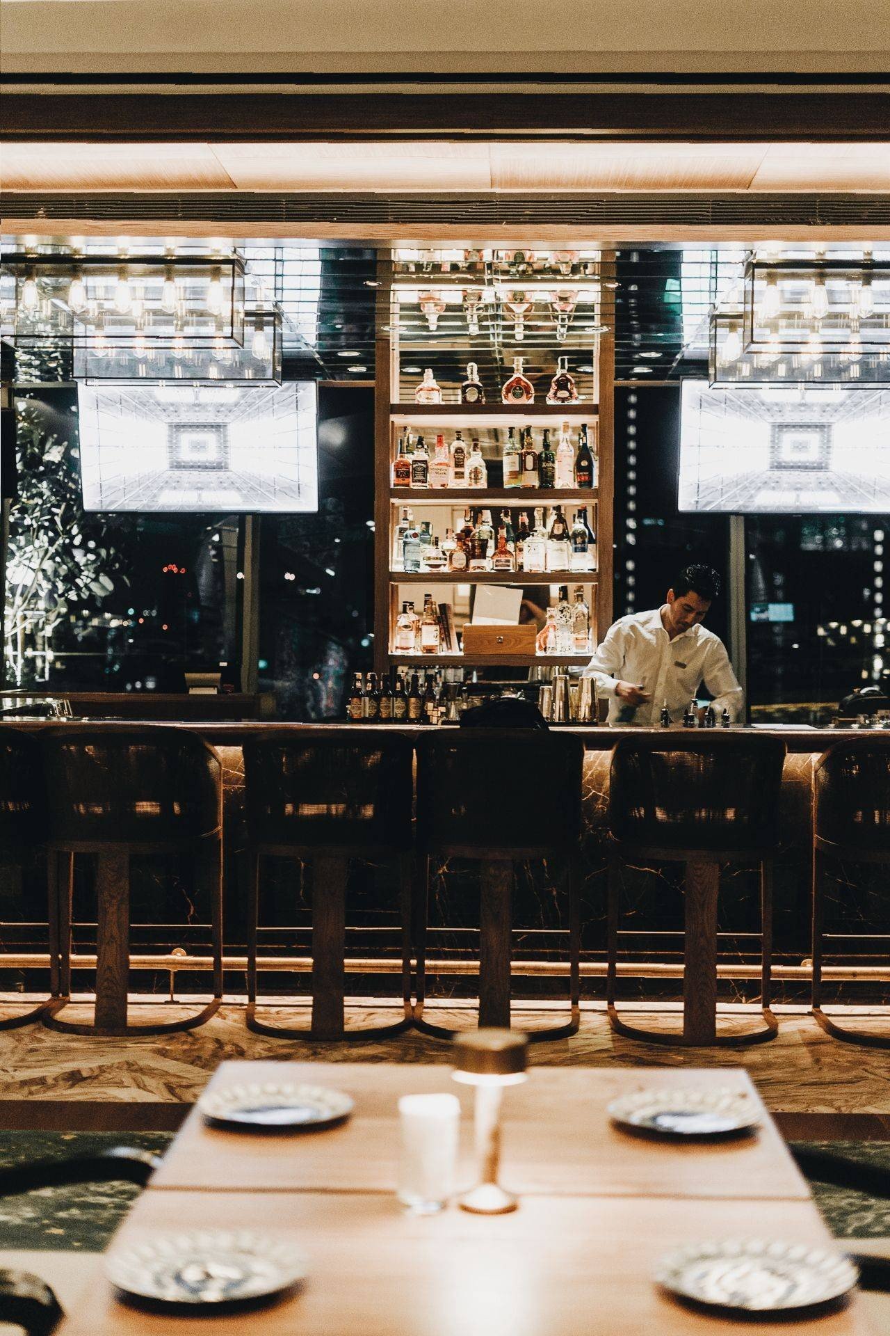 รีวิว Spectrum Lounge & Bar Hyatt Regency Sukumvit Hotel - บาร์รูฟท็อป ...