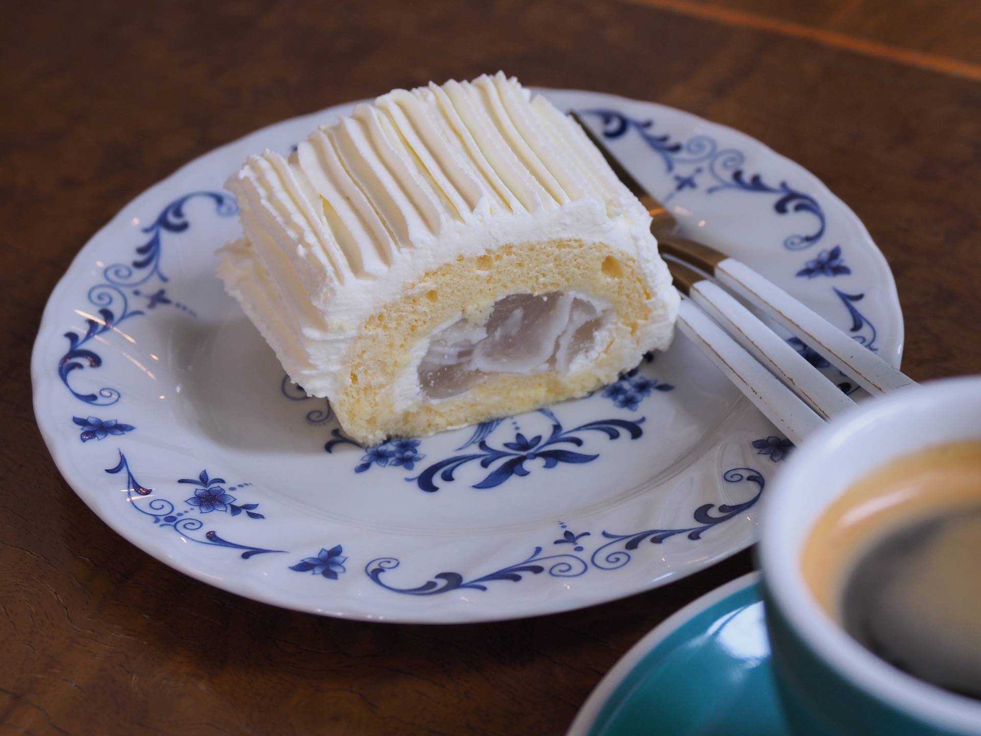 รีวิว Amber’s Table Chiangmai - บรรยากาศภายในร้านดี โรลมะพร้าวอ่อนอร่อย