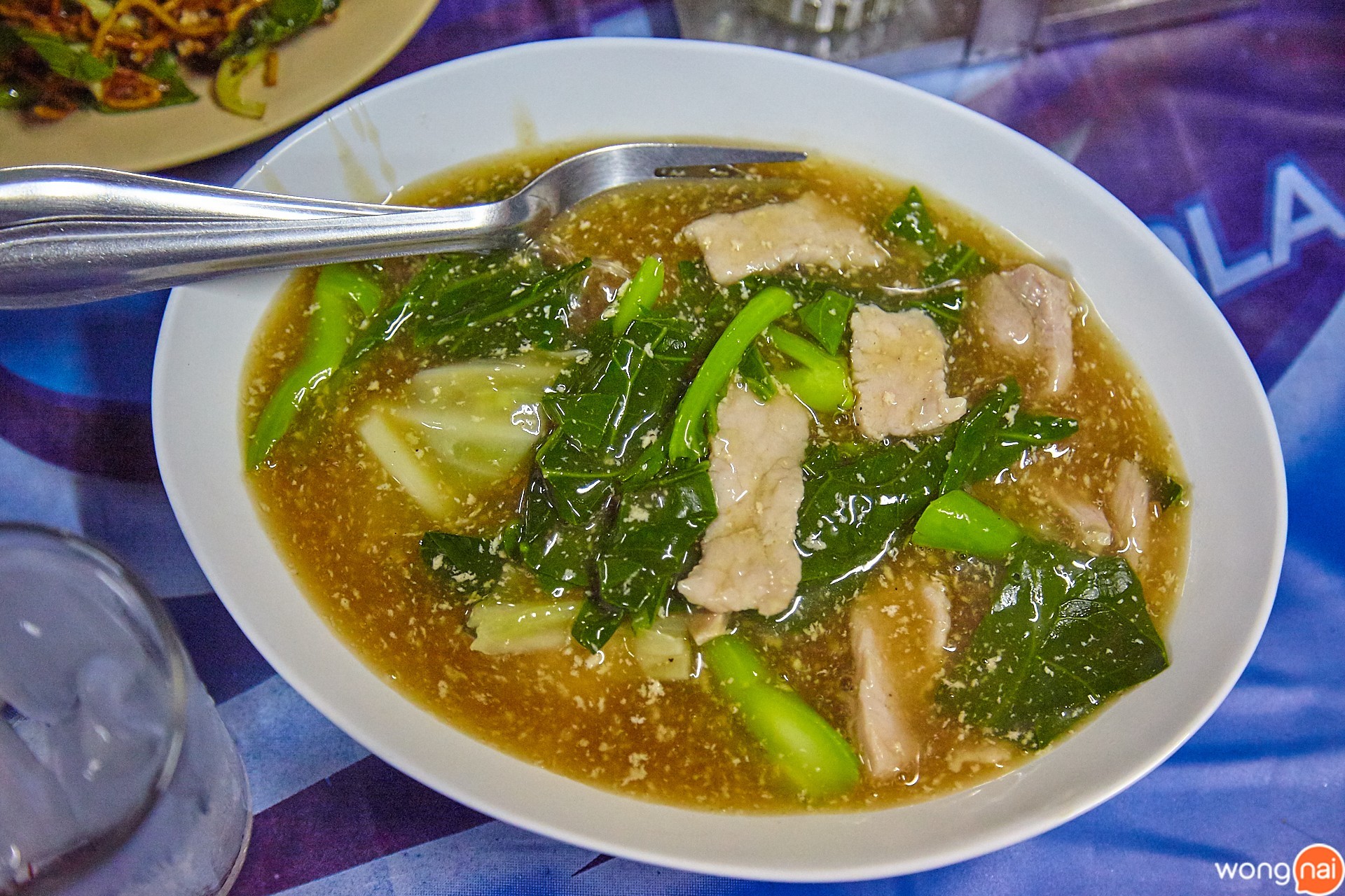 ราดหน้าสวนหมาก ร้านอาหารโคราชคิวนาน มีเงินอย่างเดียวกินไม่ได้