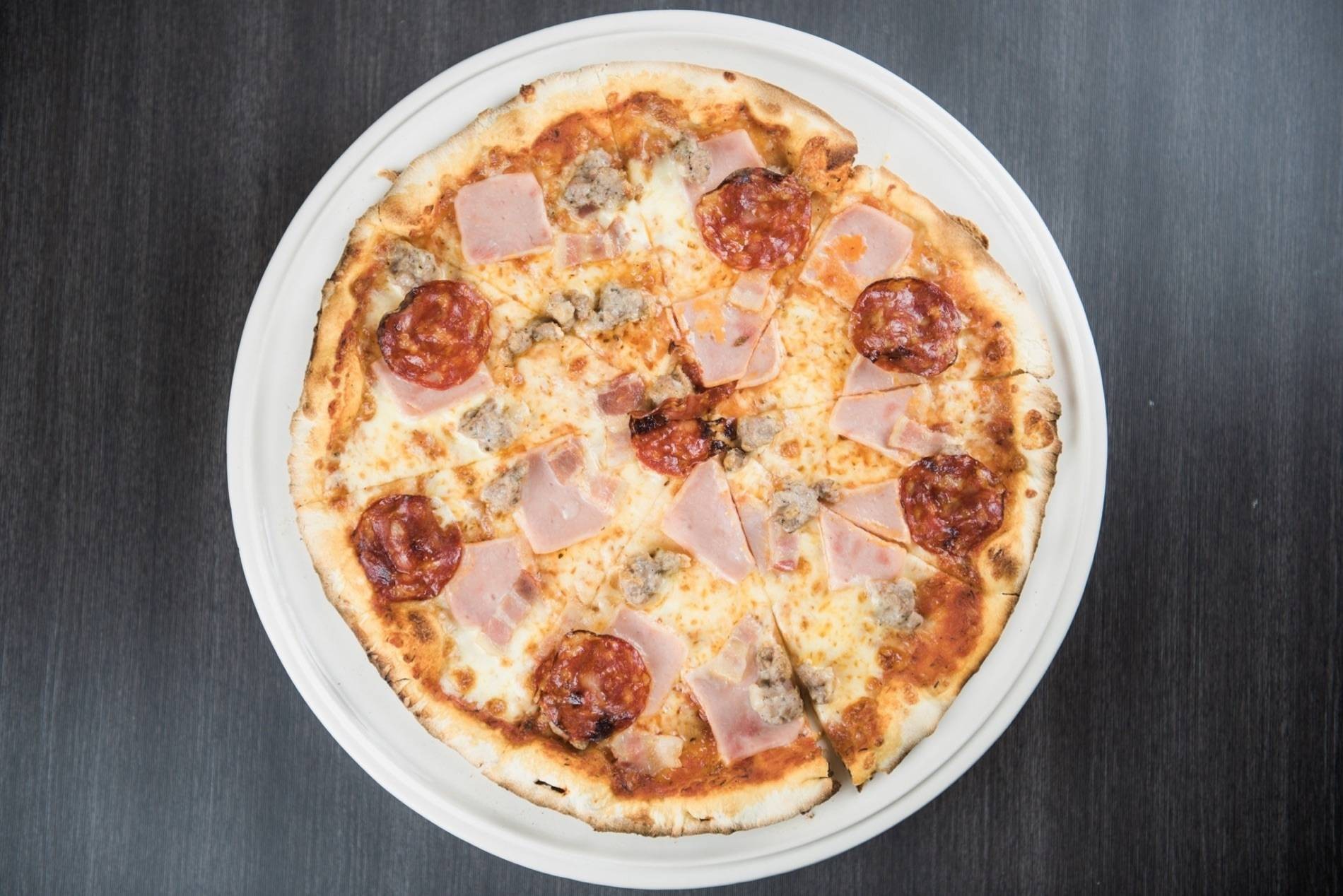 [รีวิว] ร้าน Pizzazo Bistro | เมนูแนะนำ รูปภาพ ราคา