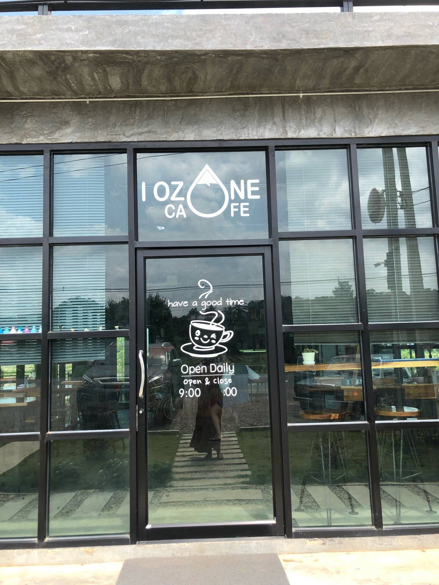 รีวิว I Ozone Cafe' - ร้านกาแฟในอำเภอเวียงป่าเป้า อยู่ติดริมถนนใหญ่ ...