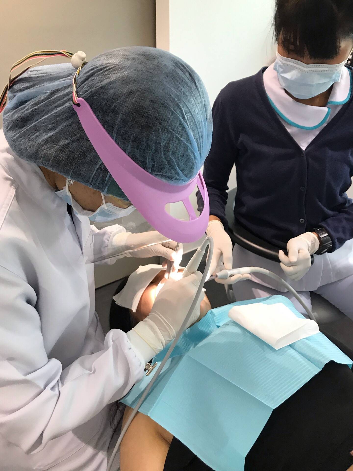 รีวิว SLC Clinics & Hospital - ฟันสวยด้วยวีเนียร์ มา 4ปีแล้วค่ะ