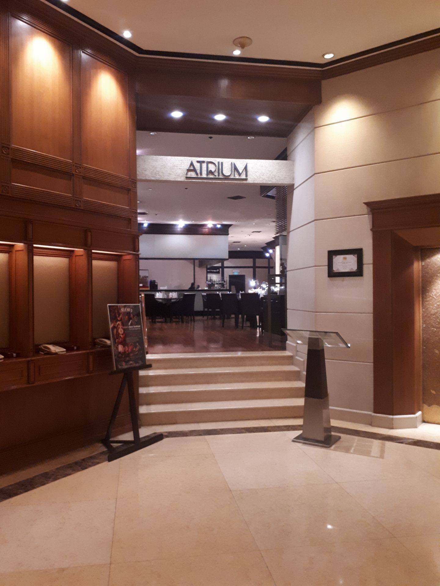 รูป Atrium The Landmark Bangkok