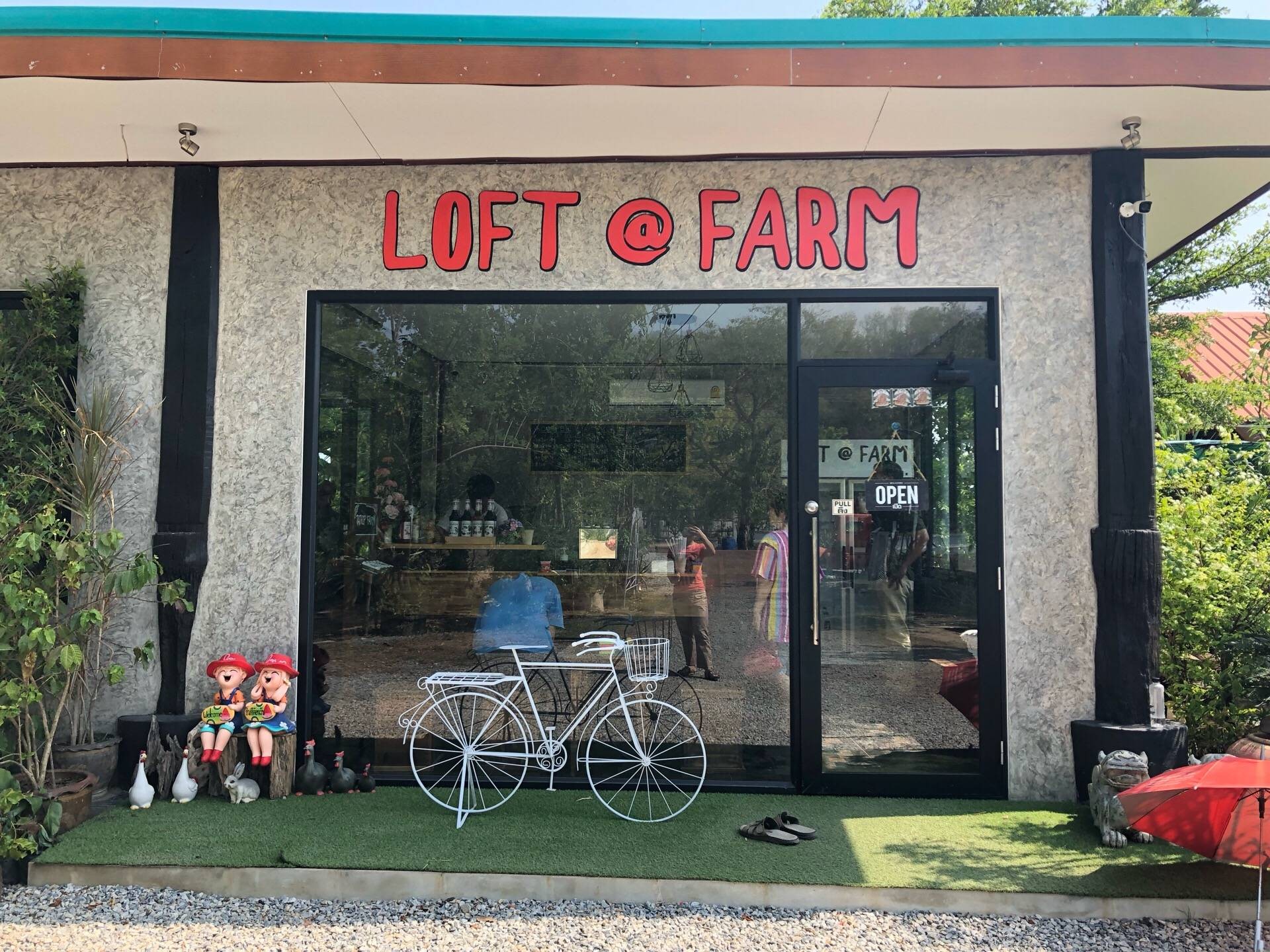 รีวิว Loft@Farm (Tathip Farm) - ร้านกาแฟในสวนผักออร์แกนิก