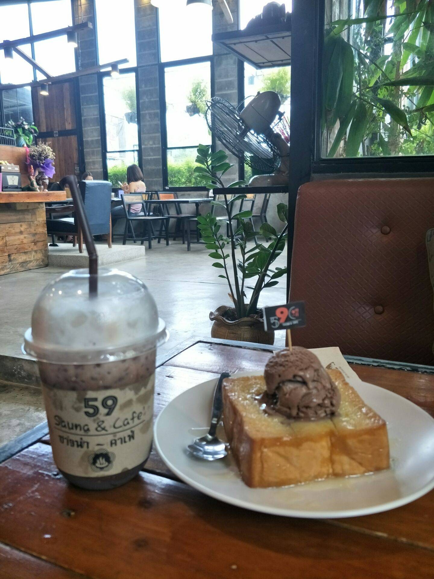 รีวิว 59 Sauna&Cafe' - บรรยากาศดีค่ะ ขนมปังเนยนมอร่อย ราคาพอเหมาะ