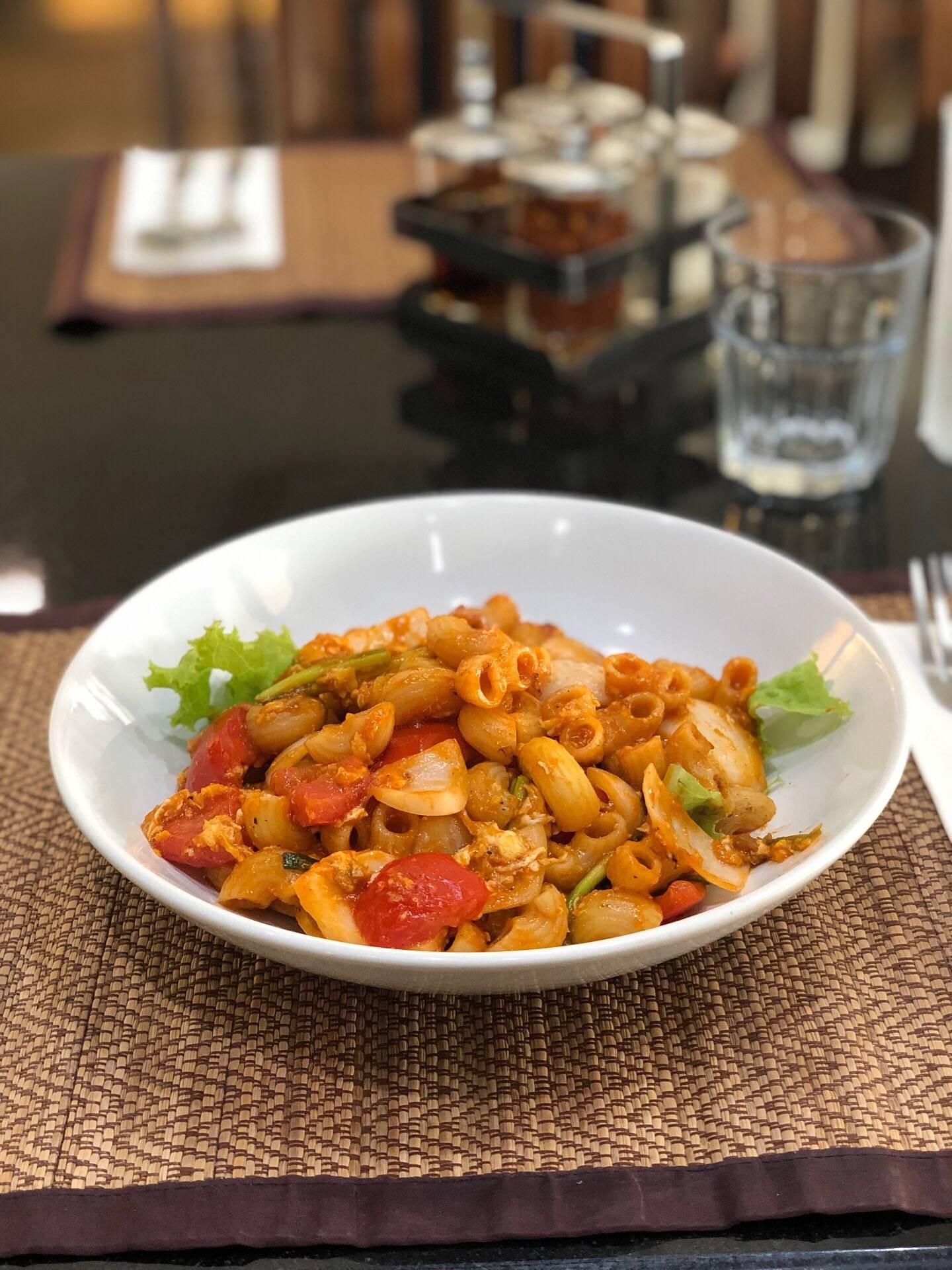 ผัดมะกะโรนีเนื้อ ร้าน Thirty 3 Cafe เพชรบุรี 33 กรุงเทพ