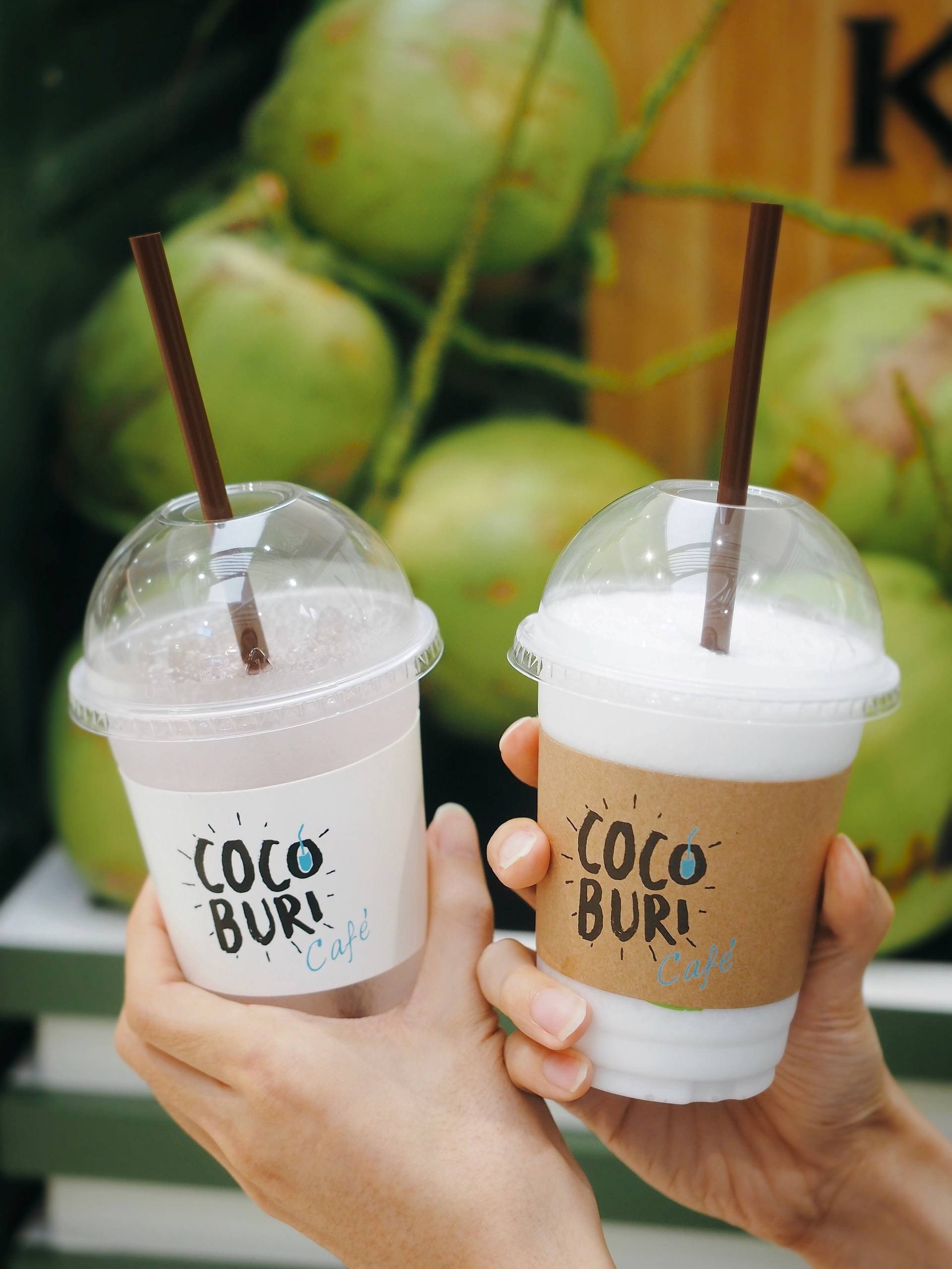 รีวิว cocoburi cafe’ The Market Bangkok - เค้กมะพร้าวอร่อย เมนูมะพร้าว ...