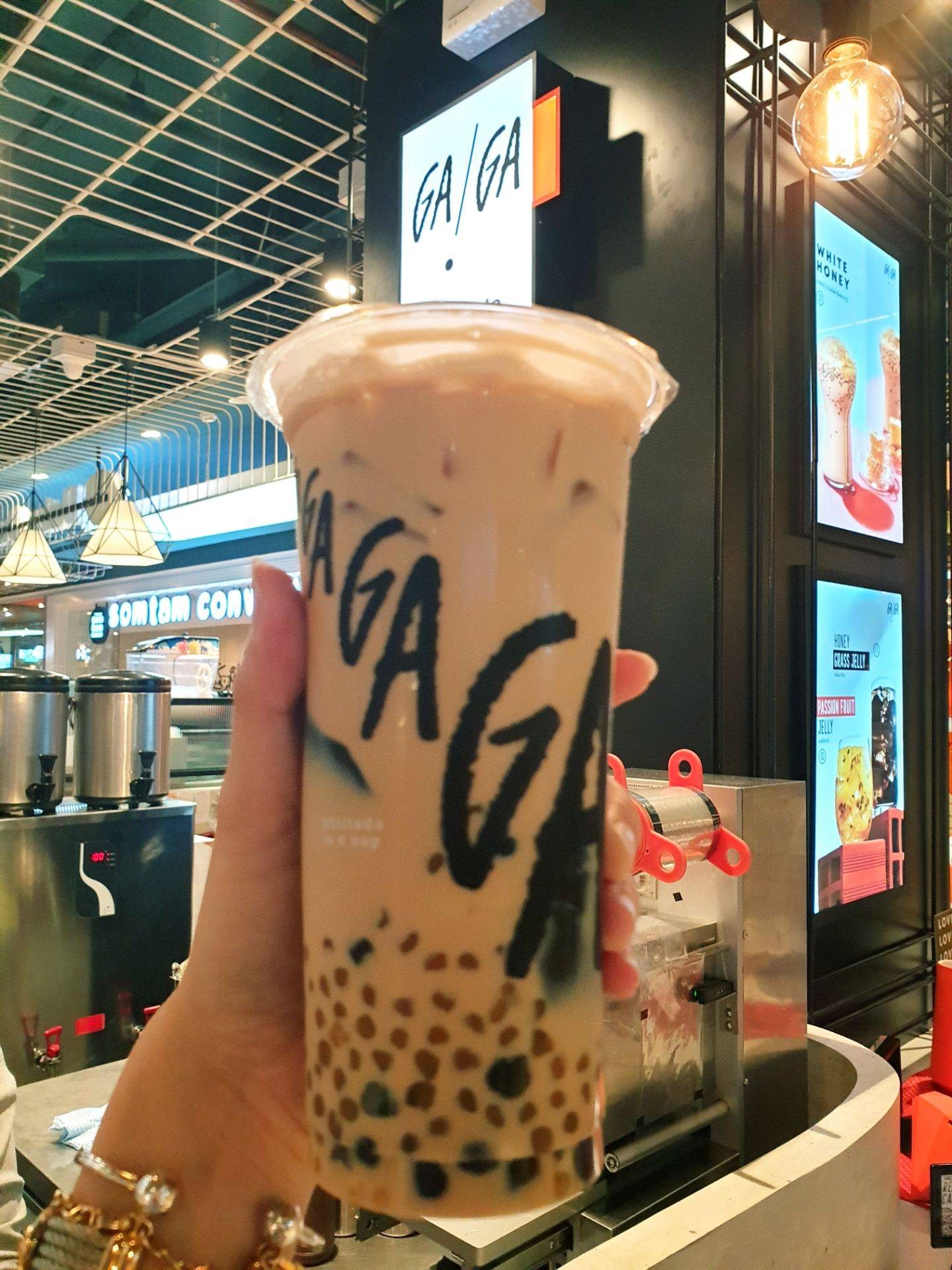 รีวิว GAGA เซ็นทรัลเวิลด์ - สายไข่มุก ควรมา 🍯🍮👍