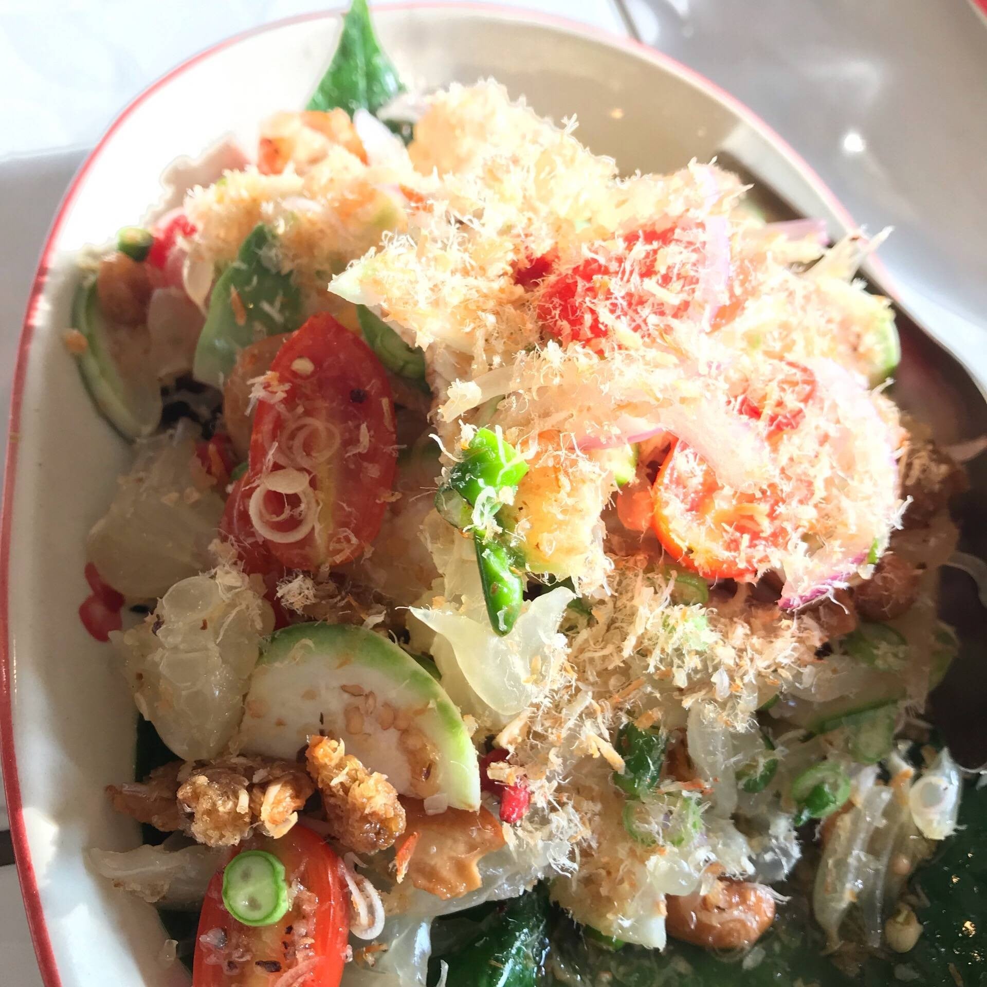 ยำส้มโอ • รสชาติกำลังดี กินเพลินอีกแล้ว ร้าน Pat Cafe Boraan (แพท คาเฟ่ ...