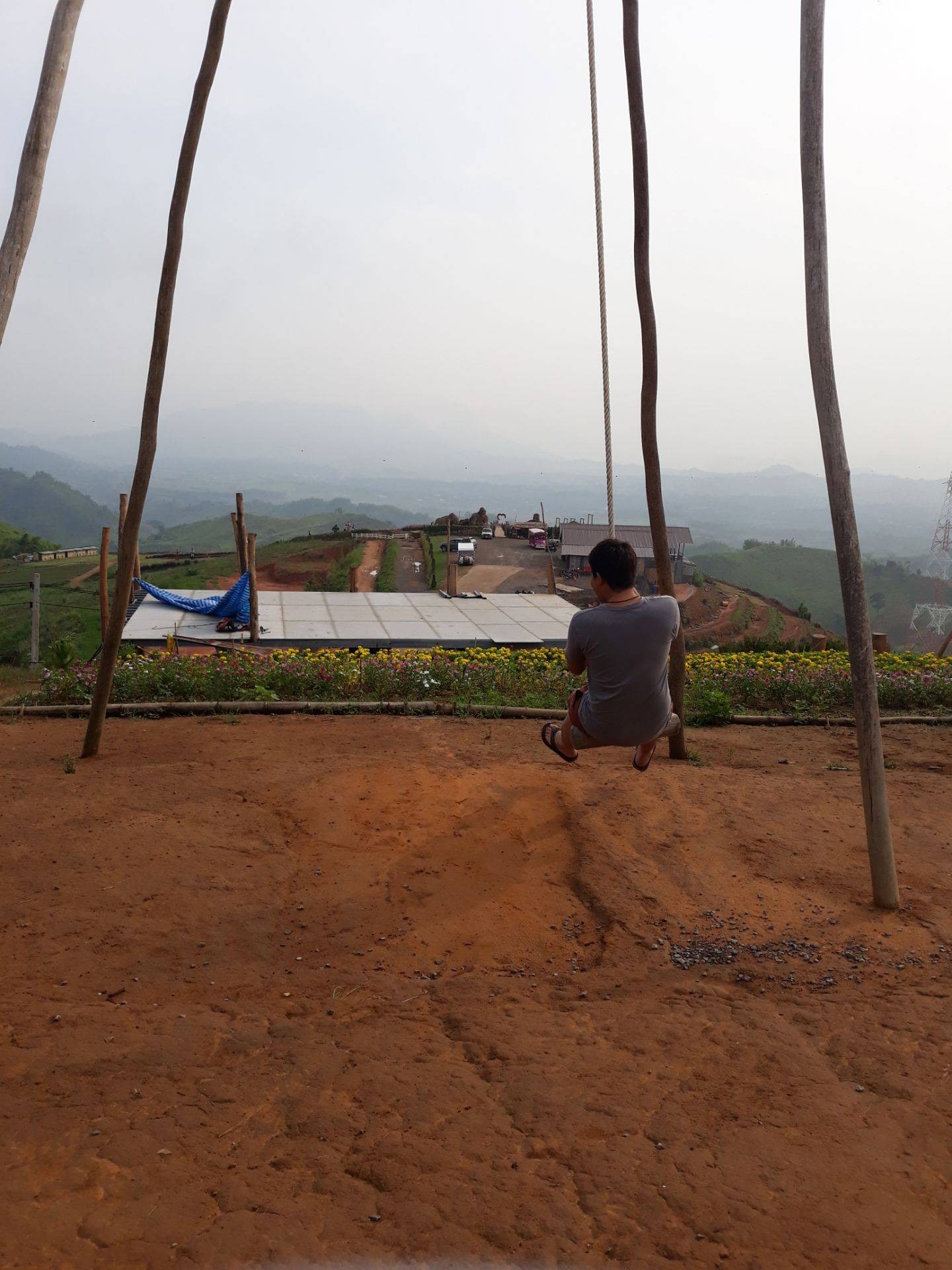 รีวิว GB Farm - ชิงช้า และทุ่งดอกไม้